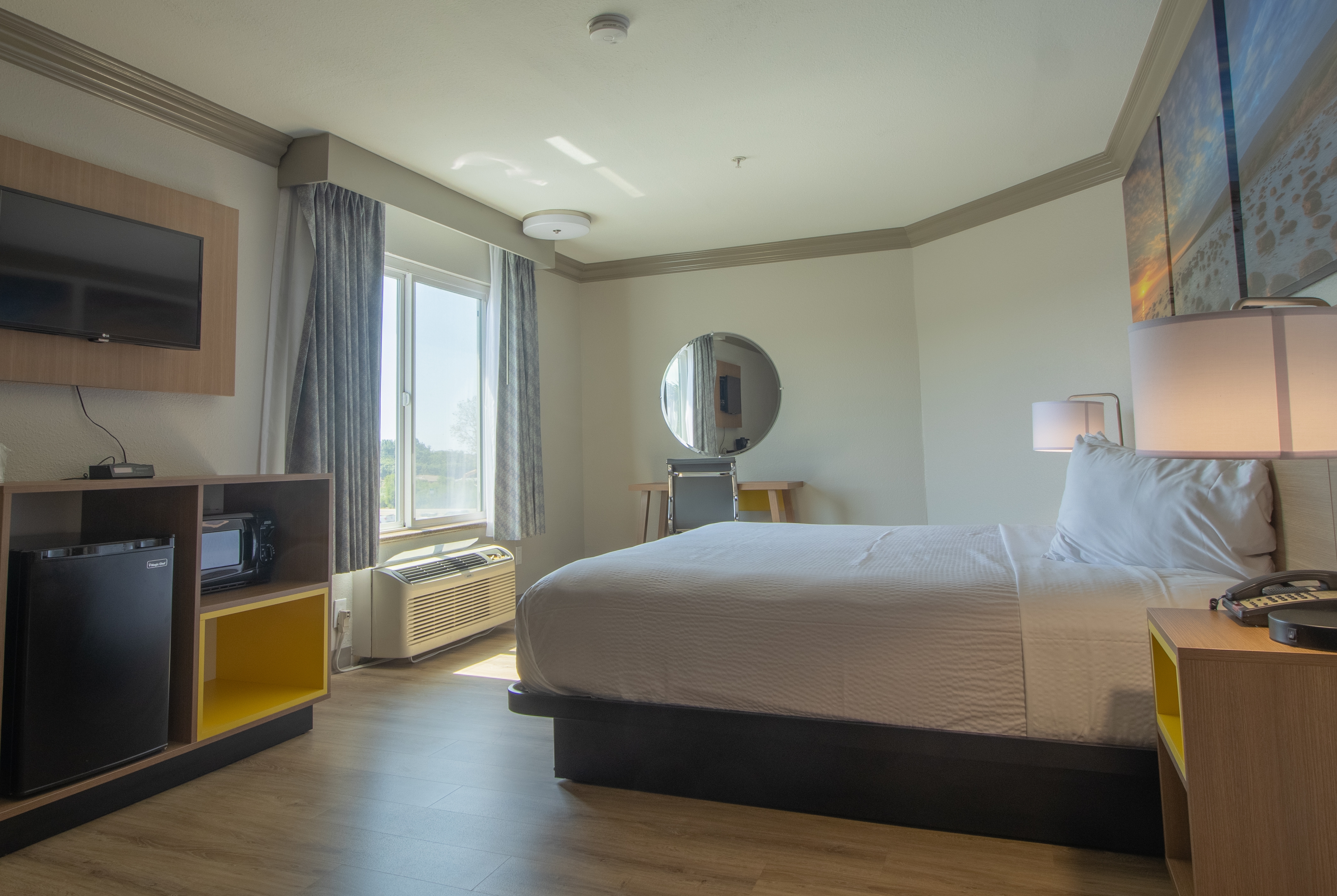 Days Inn by Wyndham Carlsbad | Carlsbad, CA Hotels