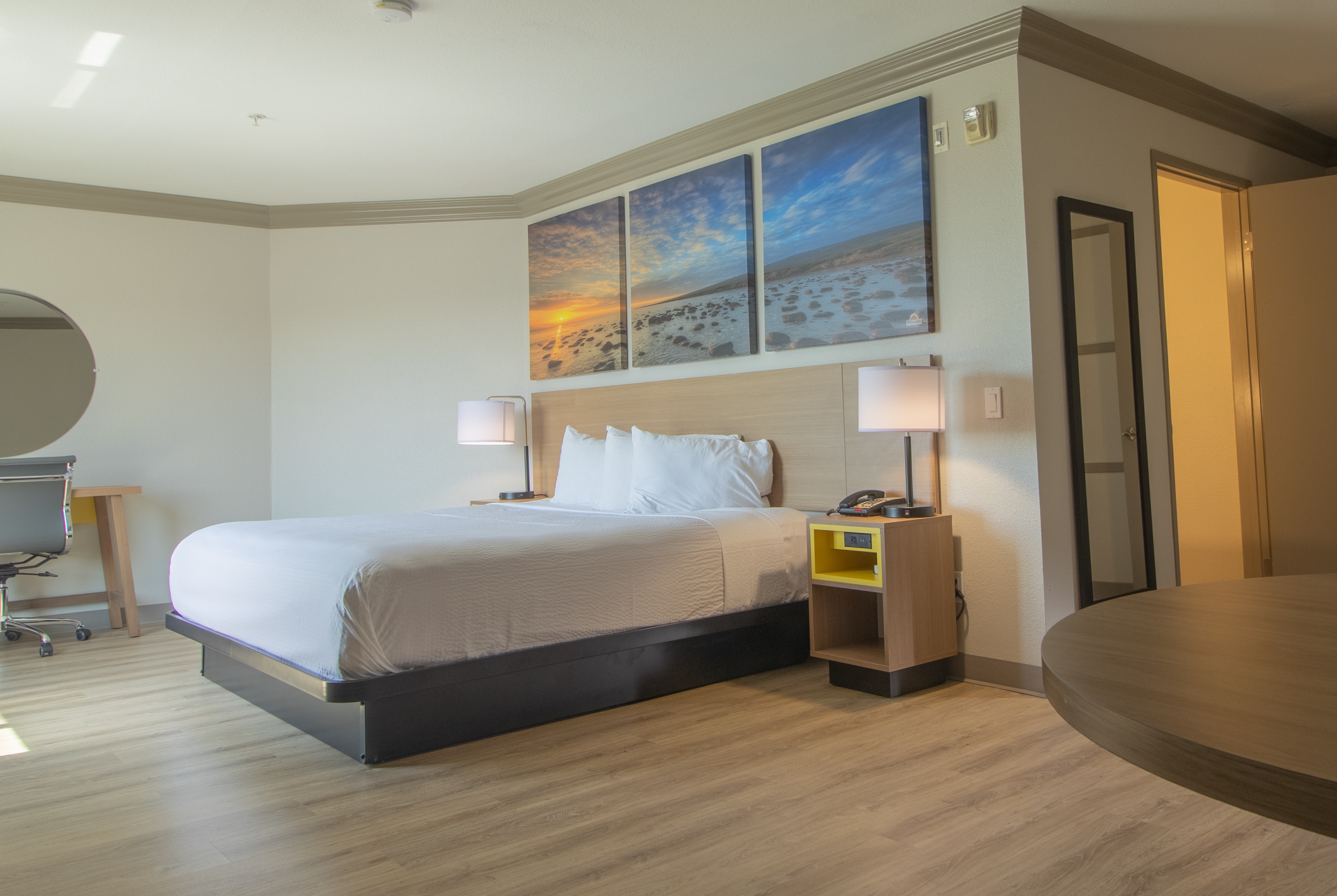 Days Inn by Wyndham Carlsbad | Carlsbad, CA Hotels