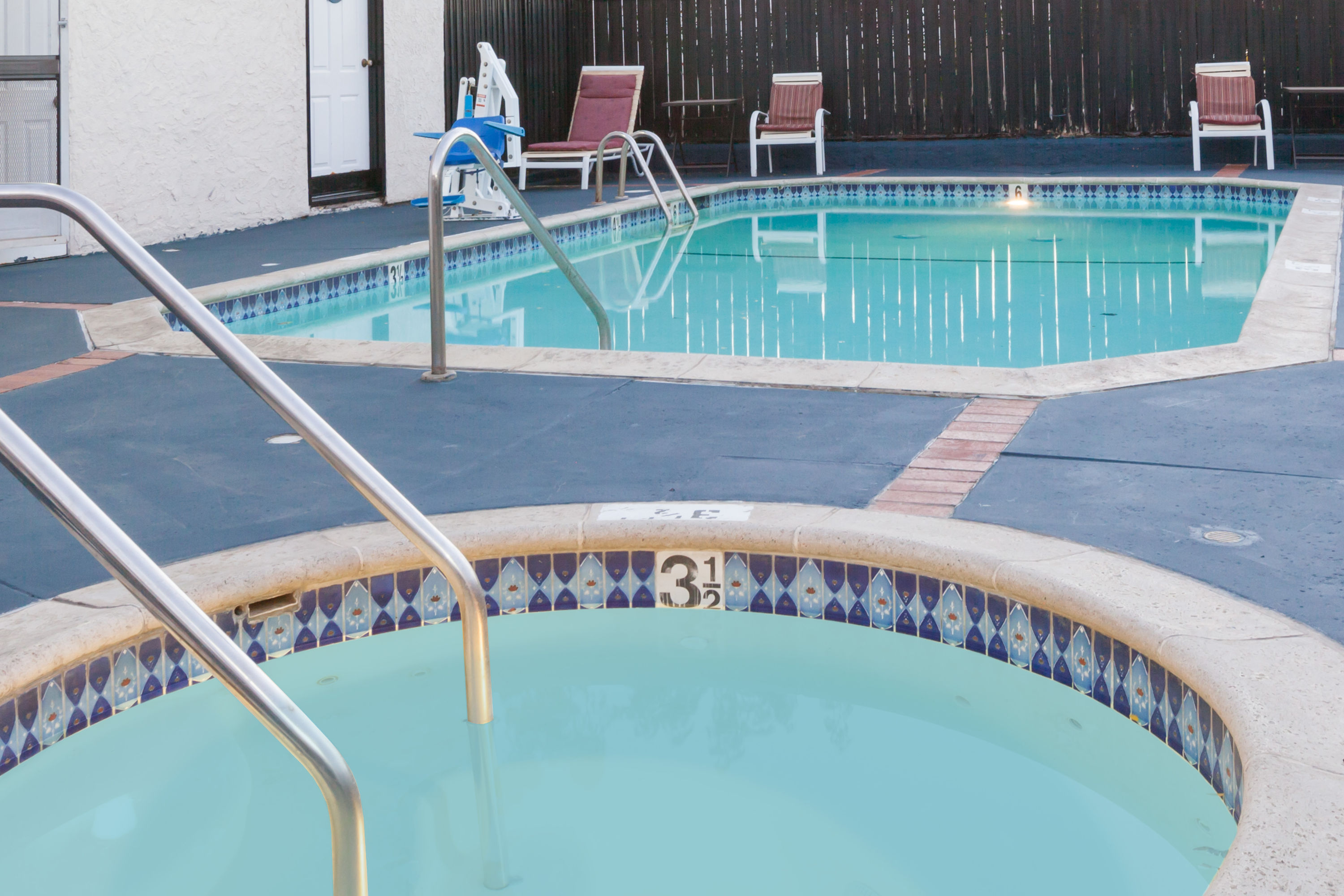 Days Inn by Wyndham Castaic Six Flags Magic Mountain | Castaic, CA Hotels