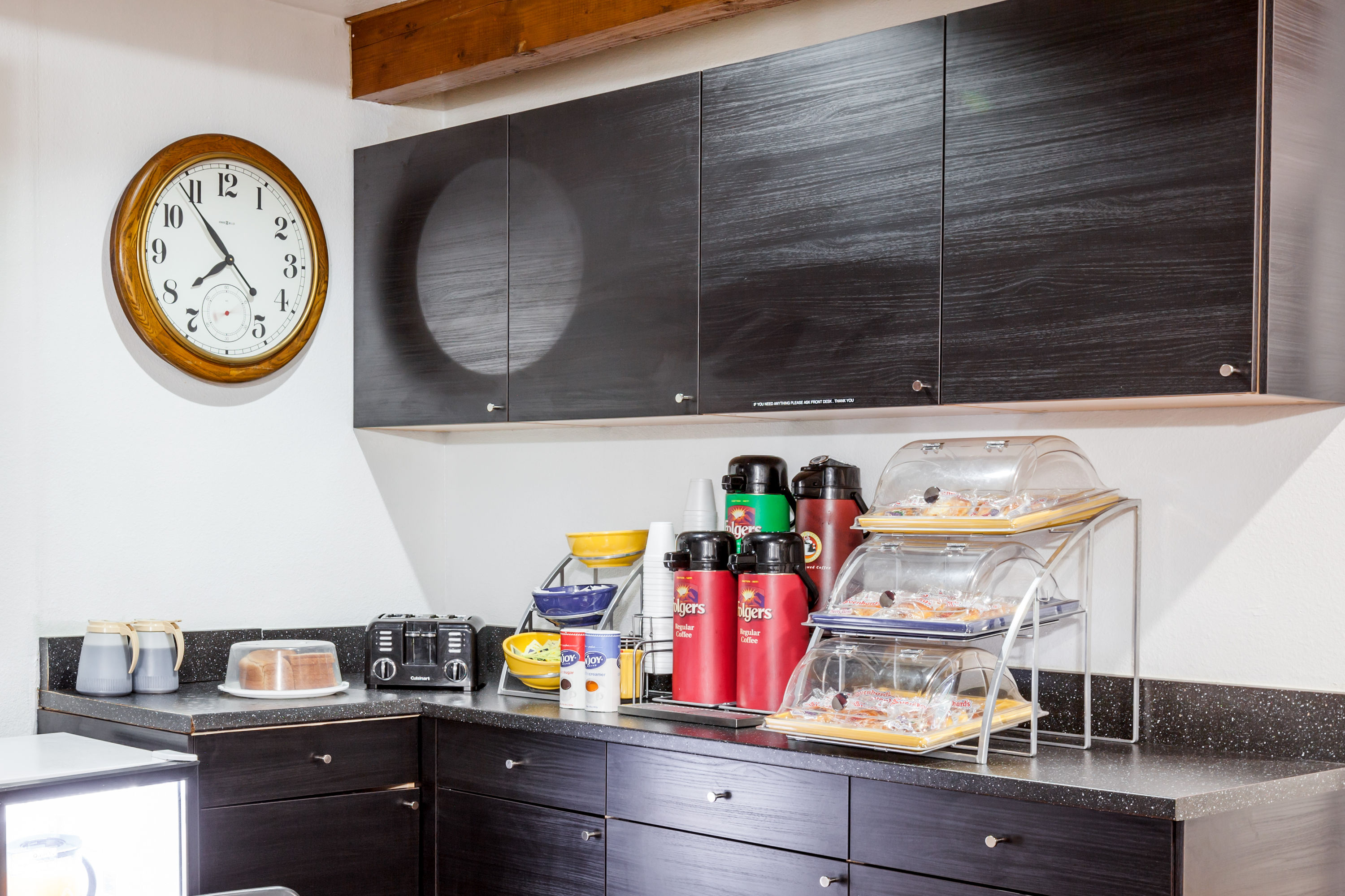 Days Inn by Wyndham Castaic Six Flags Magic Mountain | Castaic, CA Hotels