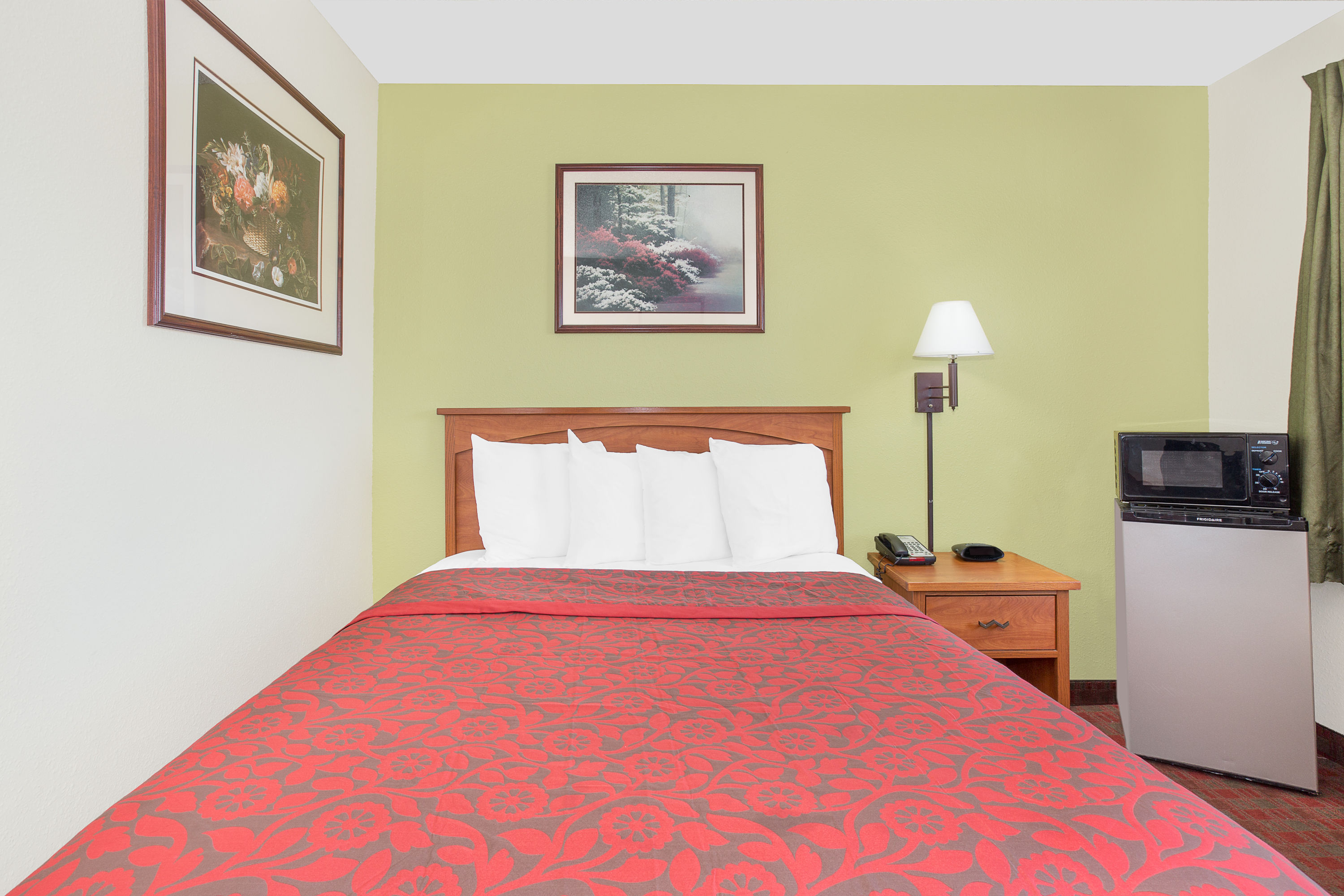 Days Inn by Wyndham Turlock | Turlock, CA Hotels