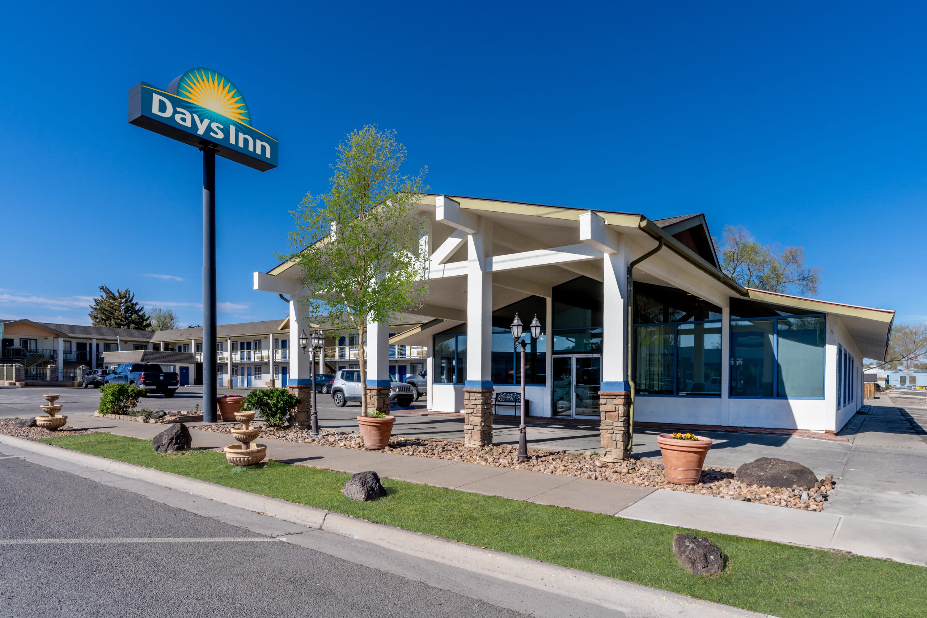 Days Inn by Wyndham Delta CO | Delta, CO Hotels