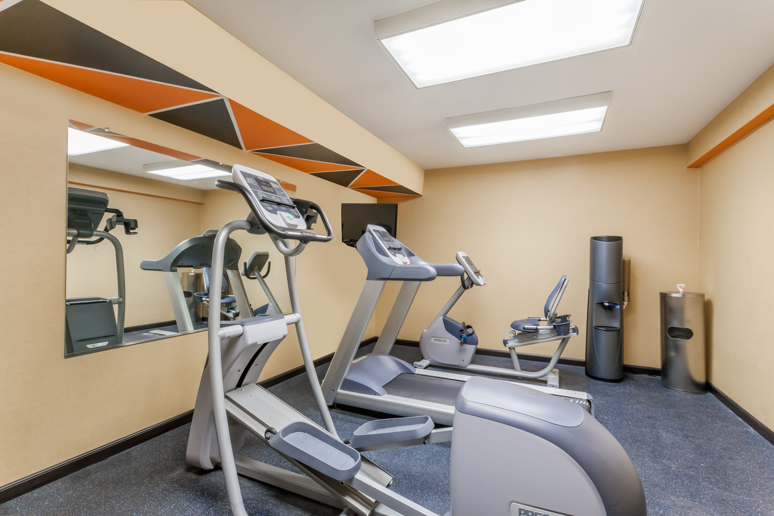 Days Inn by Wyndham Windsor Locks / Bradley Intl Airport | Windsor ...