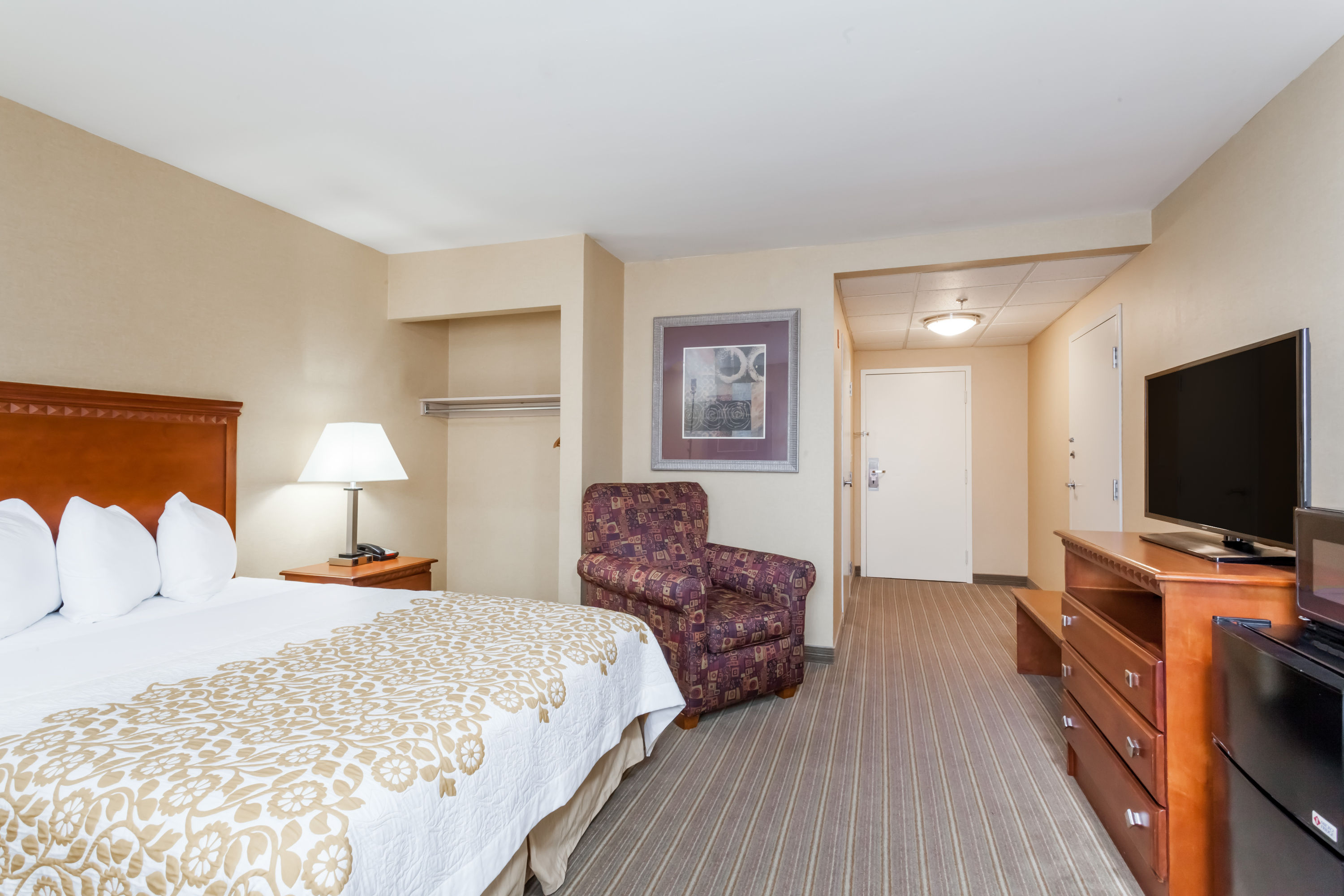 Days Inn by Wyndham Windsor Locks / Bradley Intl Airport | Windsor ...