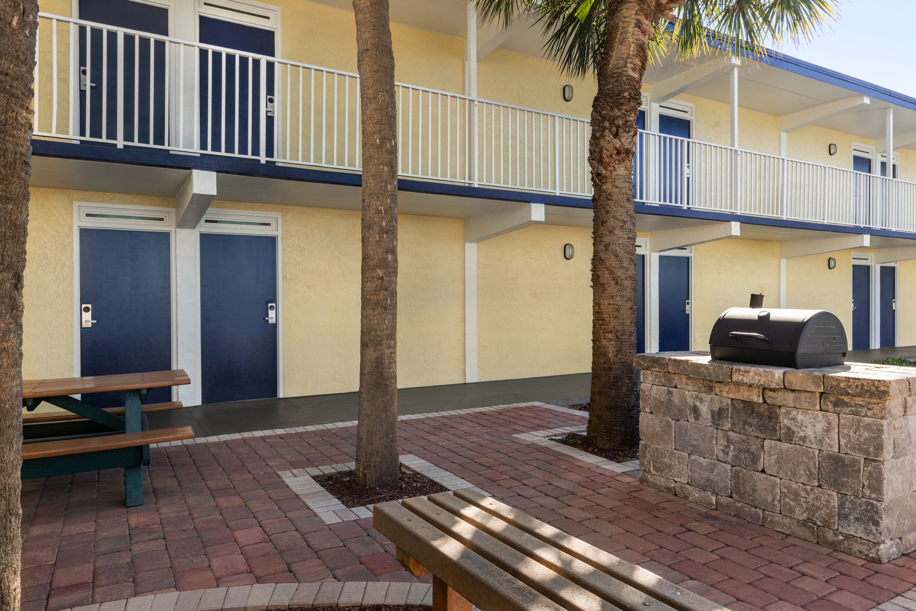 Days Inn by Wyndham Cocoa Beach Port Canaveral | Cocoa Beach, FL Hotels