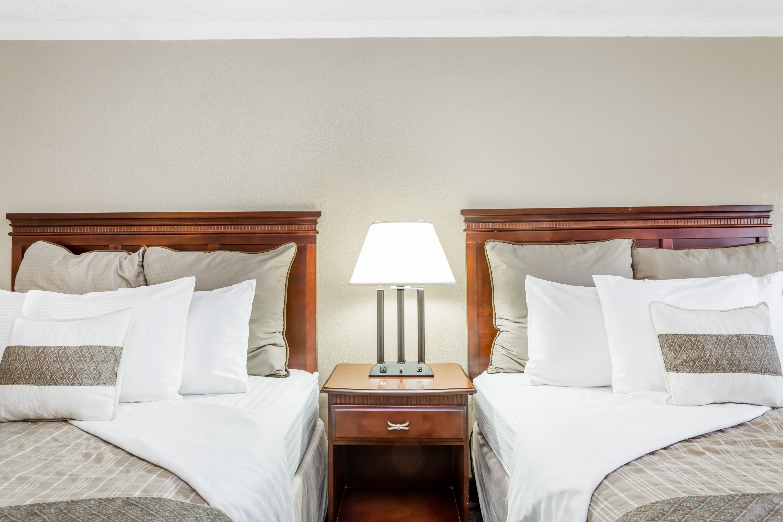 Days Inn by Wyndham Destin | Destin, FL Hotels