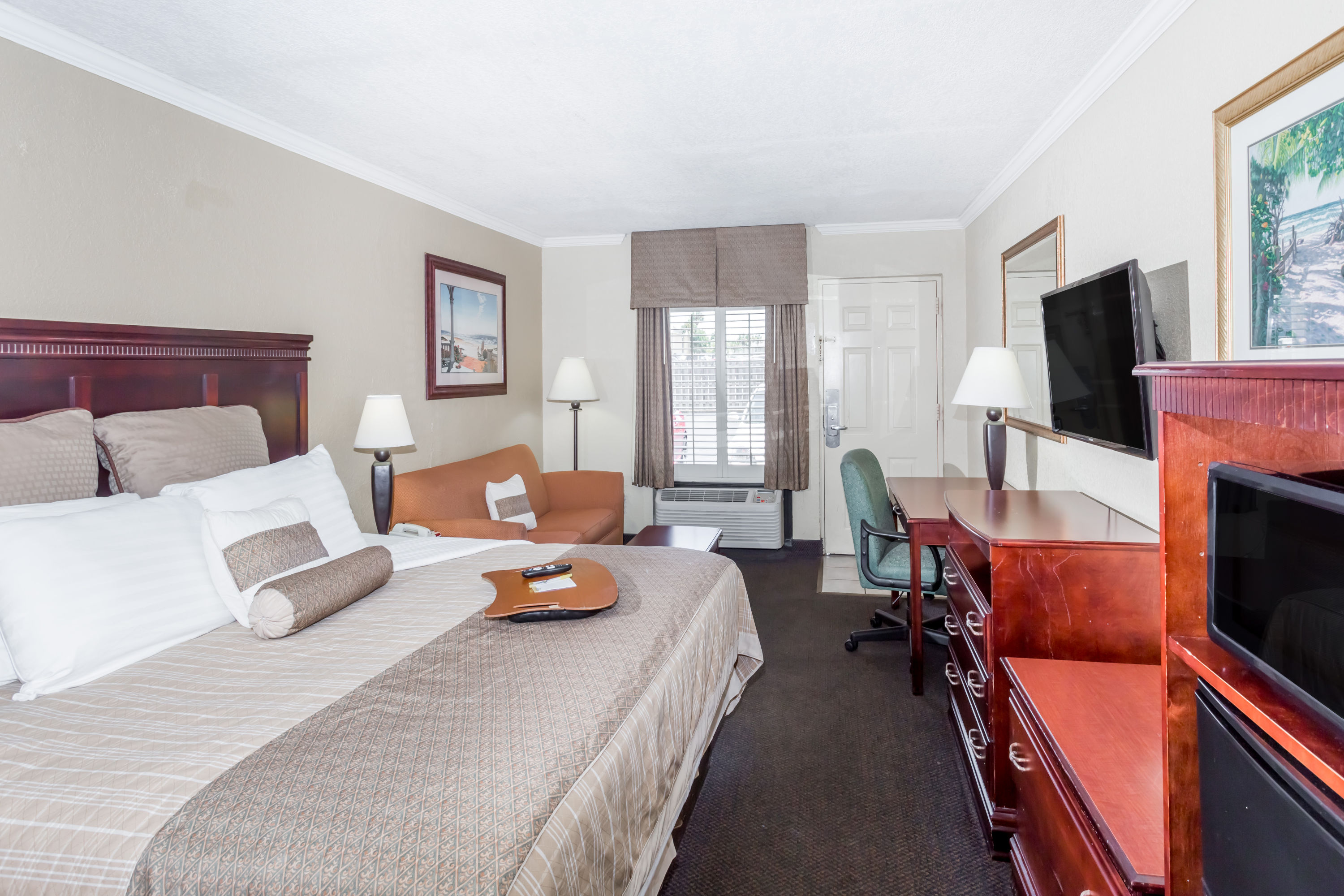 Days Inn by Wyndham Destin | Destin, FL Hotels