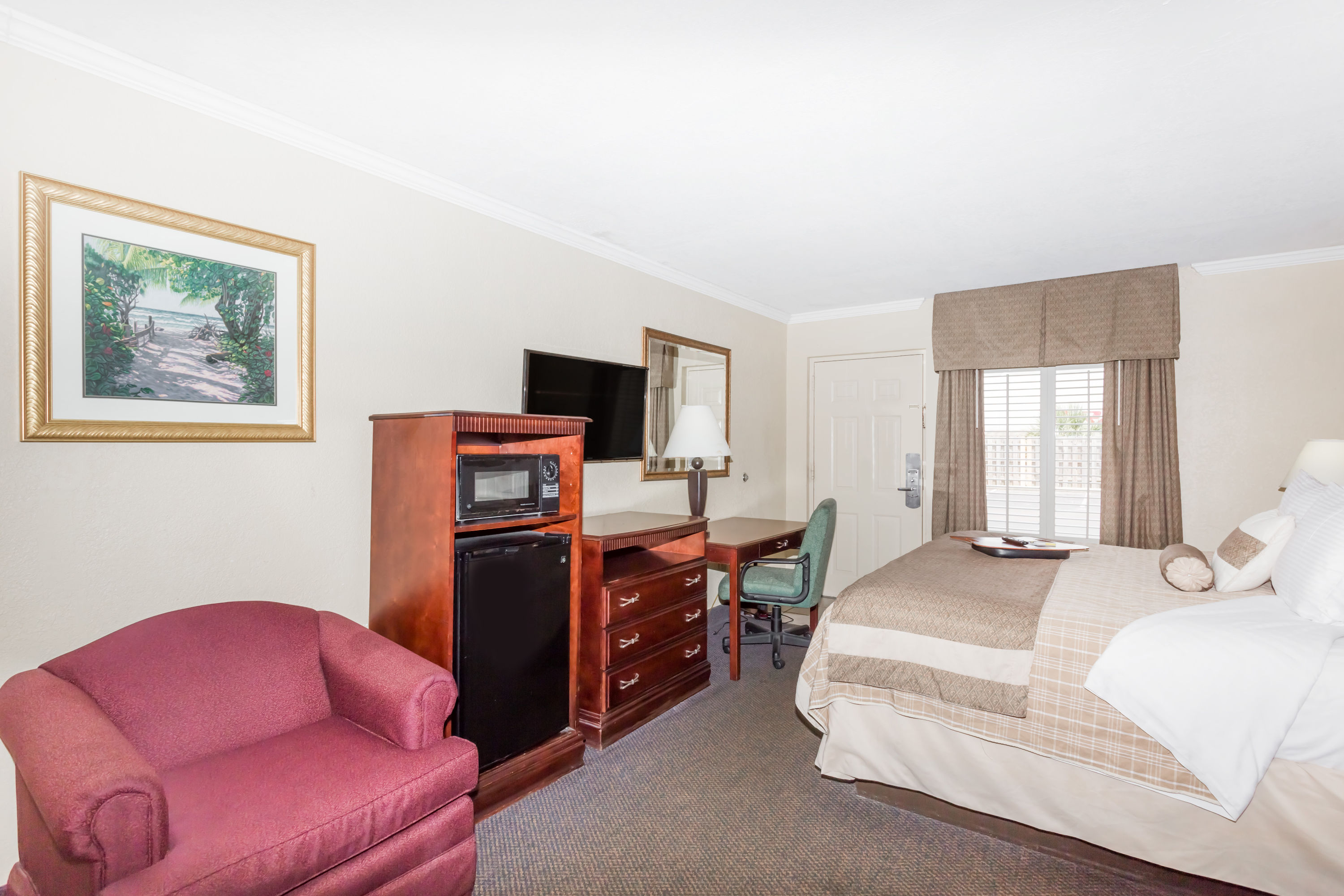 Days Inn by Wyndham Destin | Destin, FL Hotels