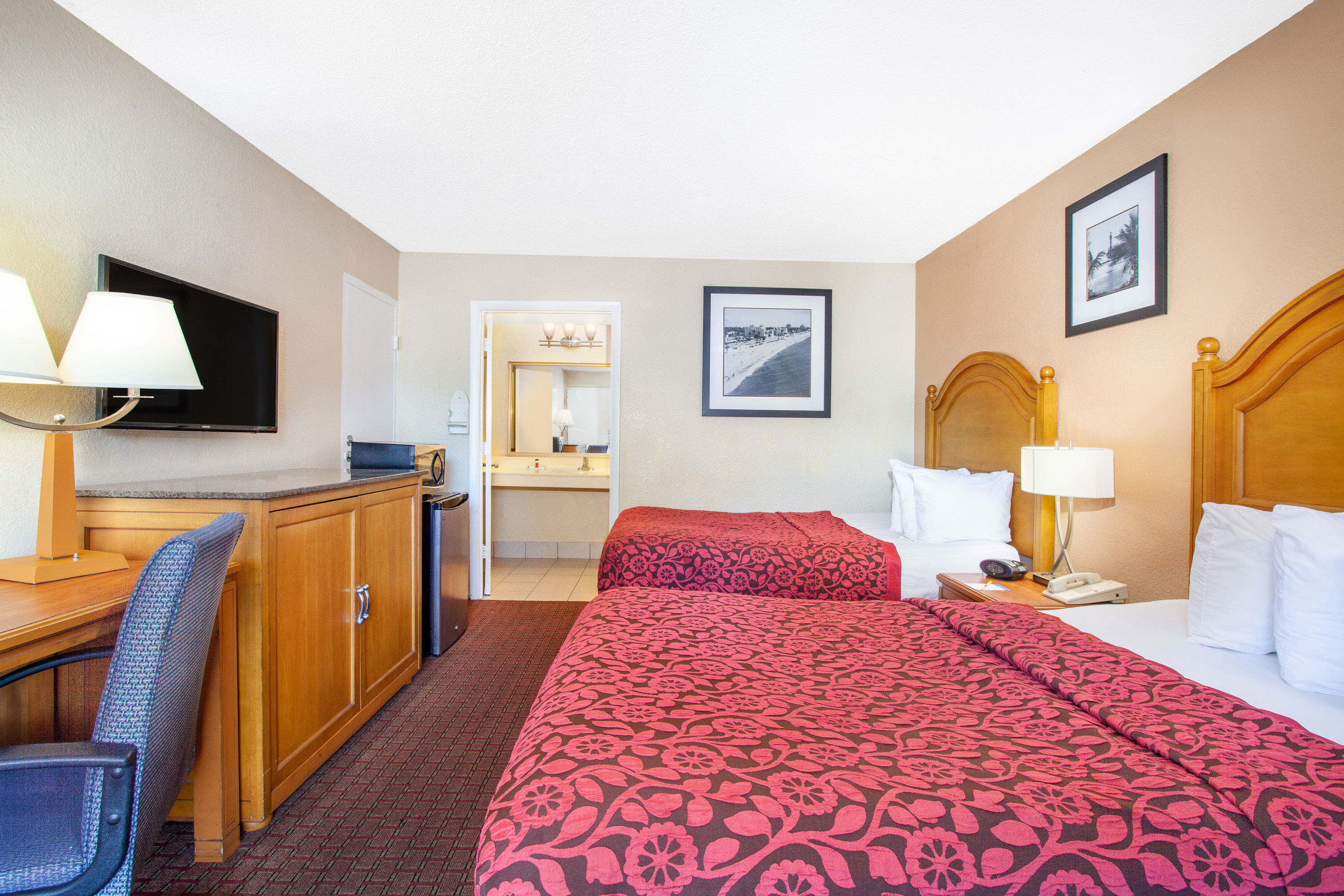 Days Inn by Wyndham Orlando Downtown | Orlando, FL Hotels