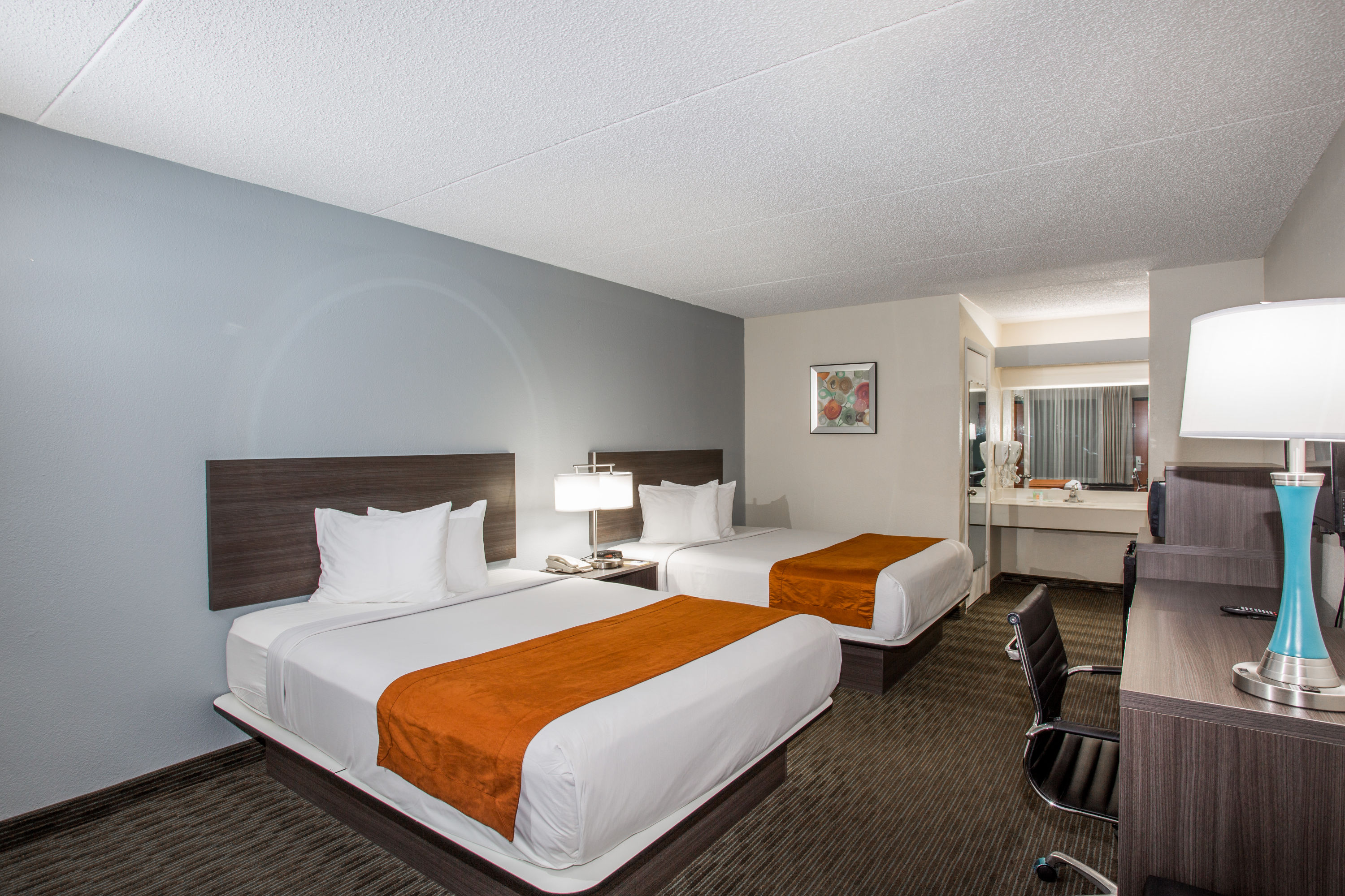 Days Inn & Suites by Wyndham Orlando Airport | Orlando, FL Hotels