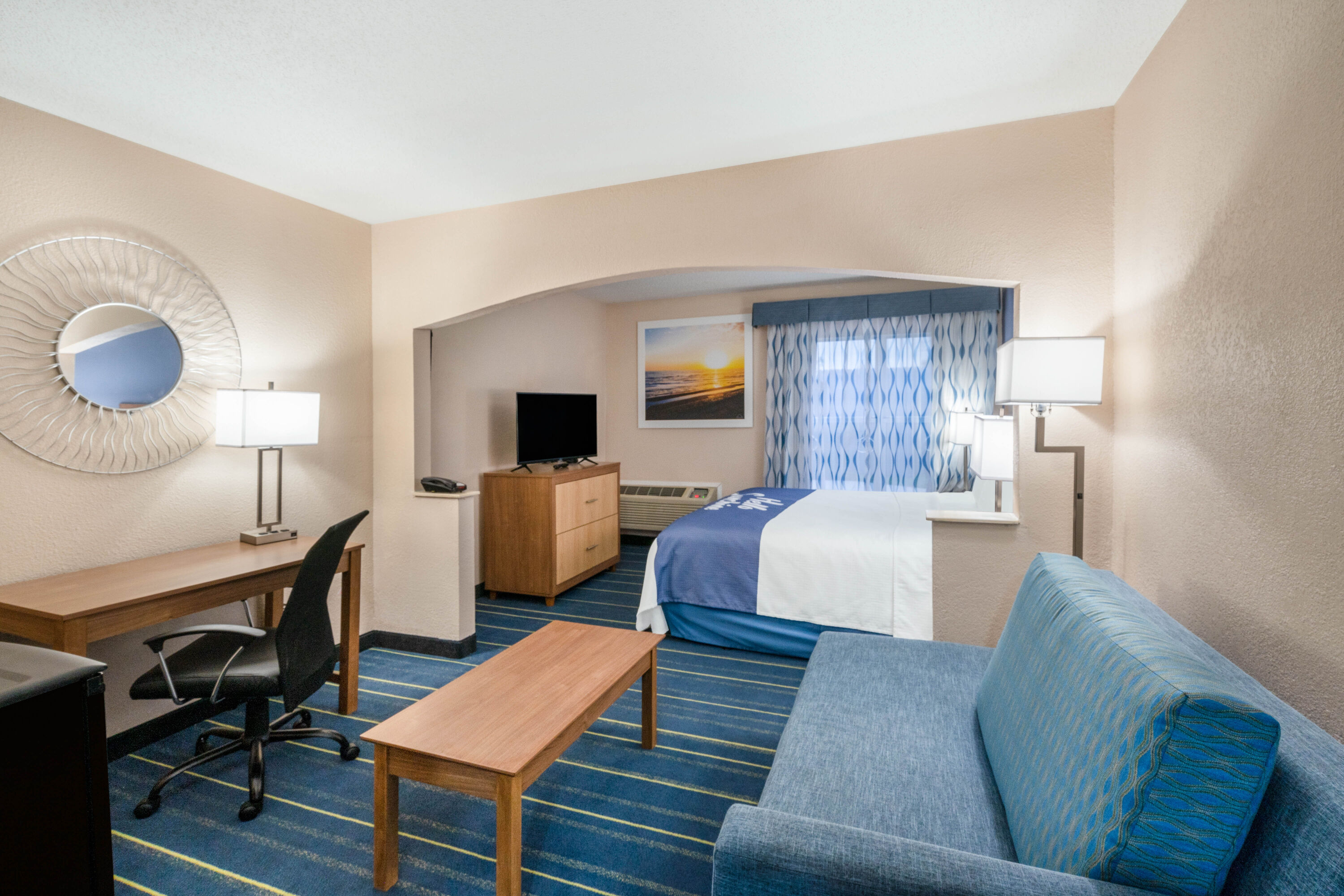 Days Inn by Wyndham Panama City | Panama City, FL Hotels