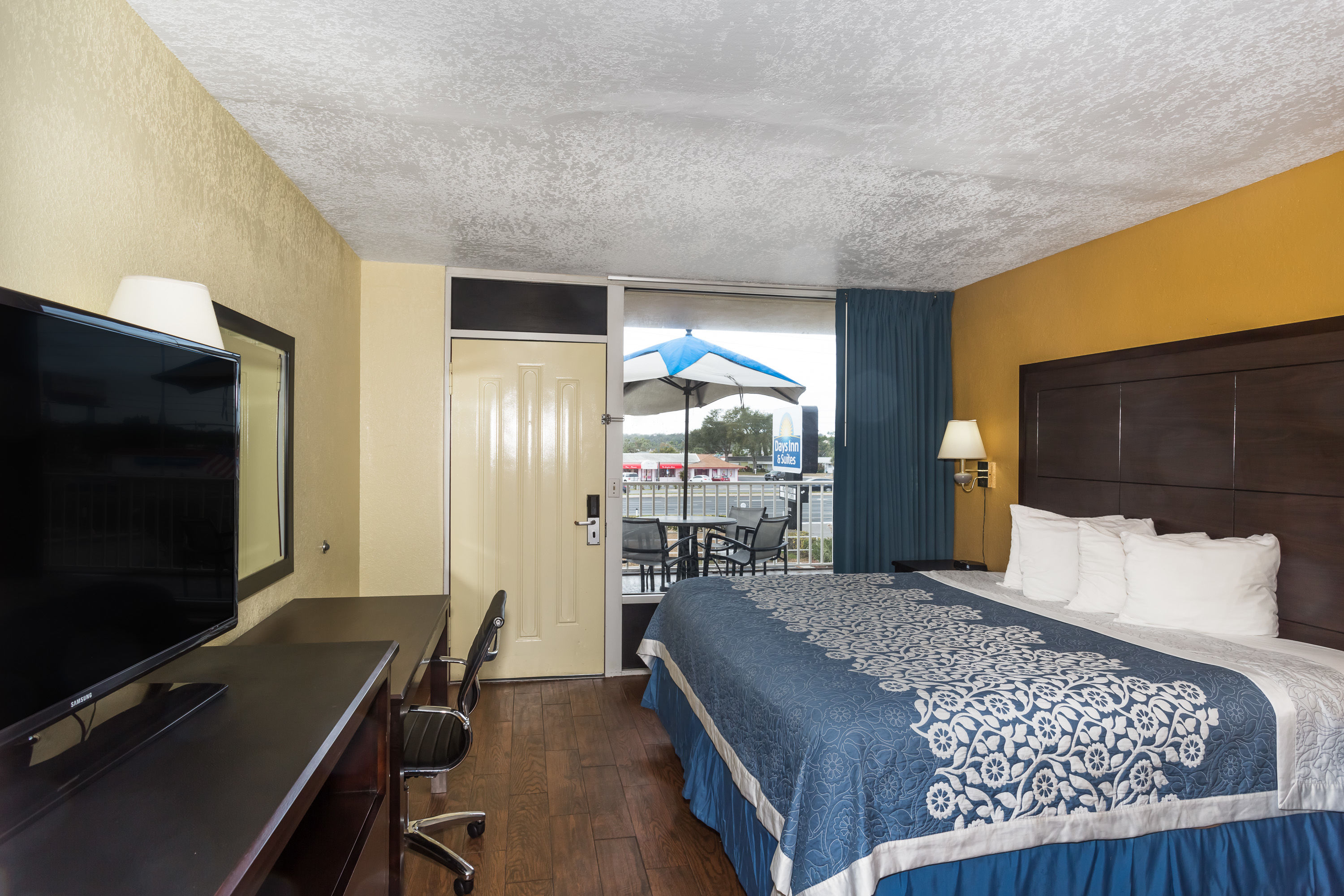 Days Inn & Suites by Wyndham Port Richey | Port Richey, FL Hotels