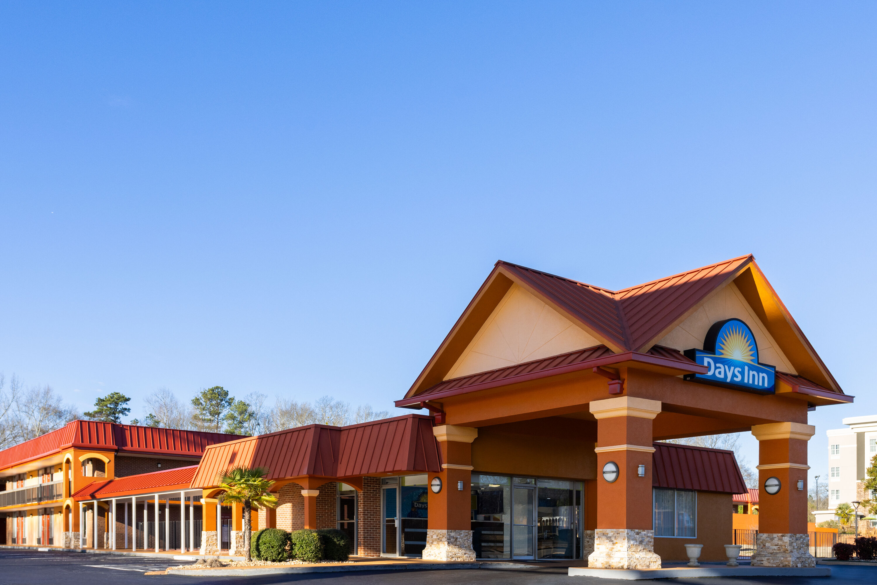 Days Inn by Wyndham Forsyth | Forsyth, GA Hotels