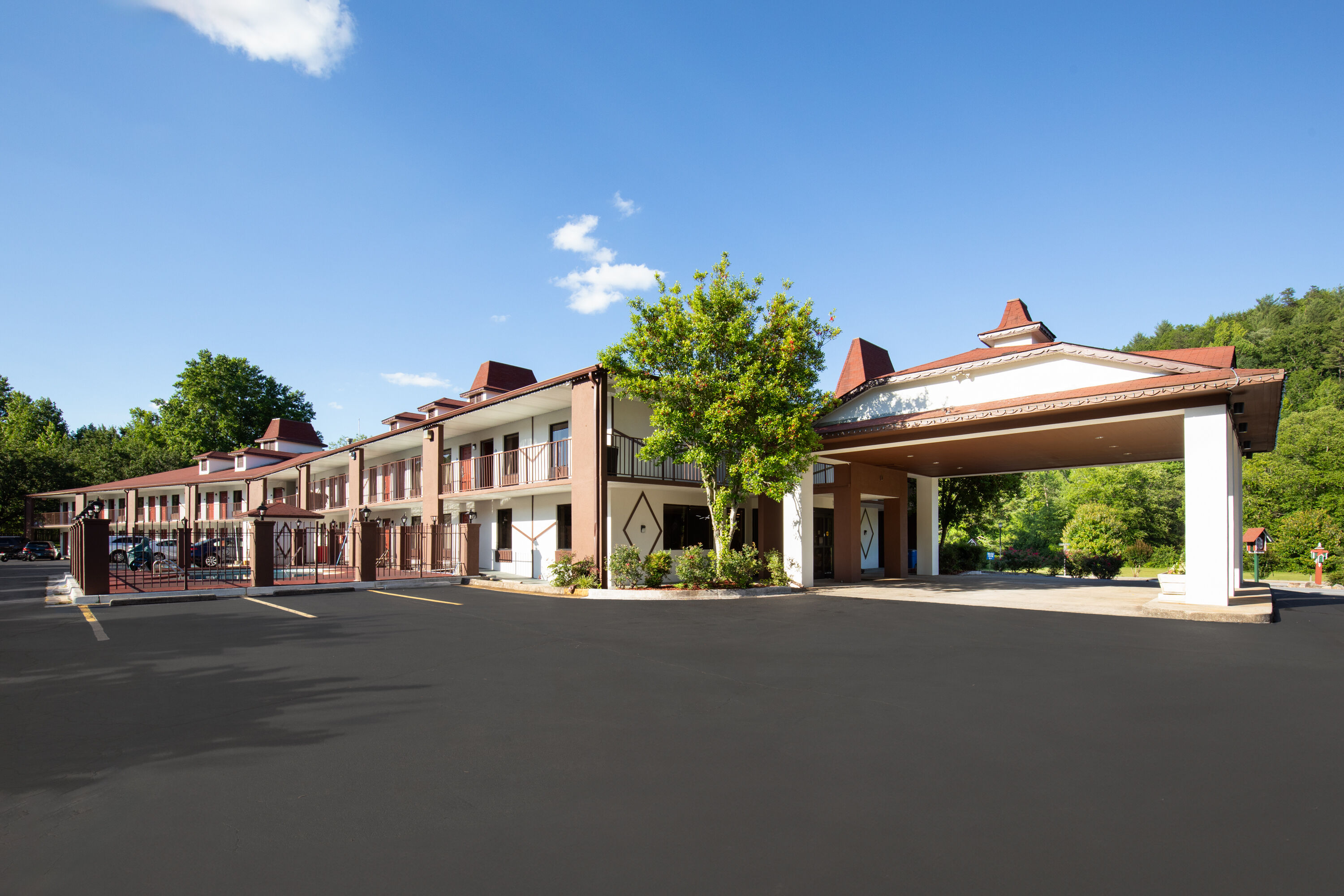 Days Inn by Wyndham Helen | Helen, GA Hotels