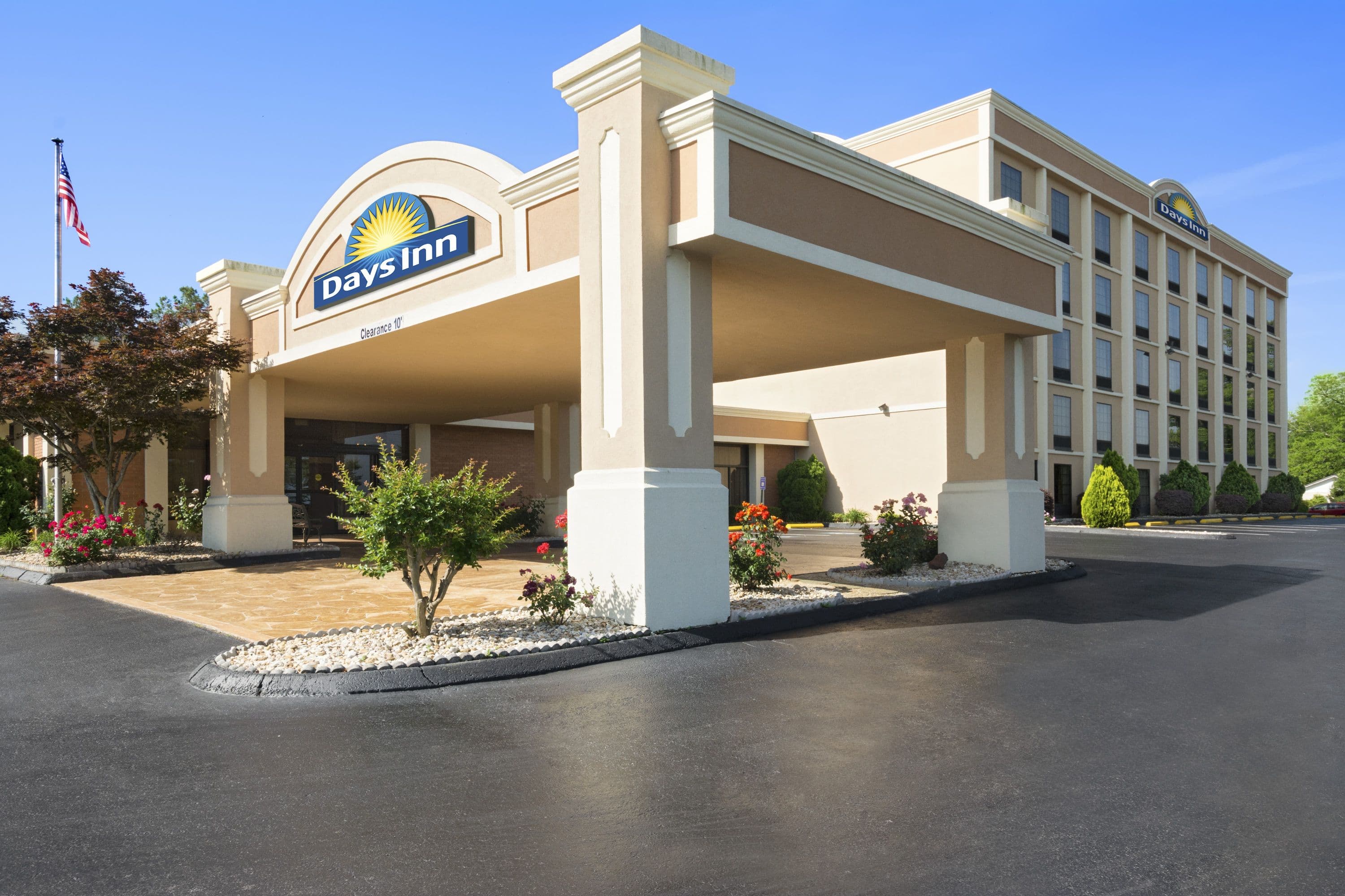 Days Inn by Wyndham Rome Downtown | Rome, GA Hotels