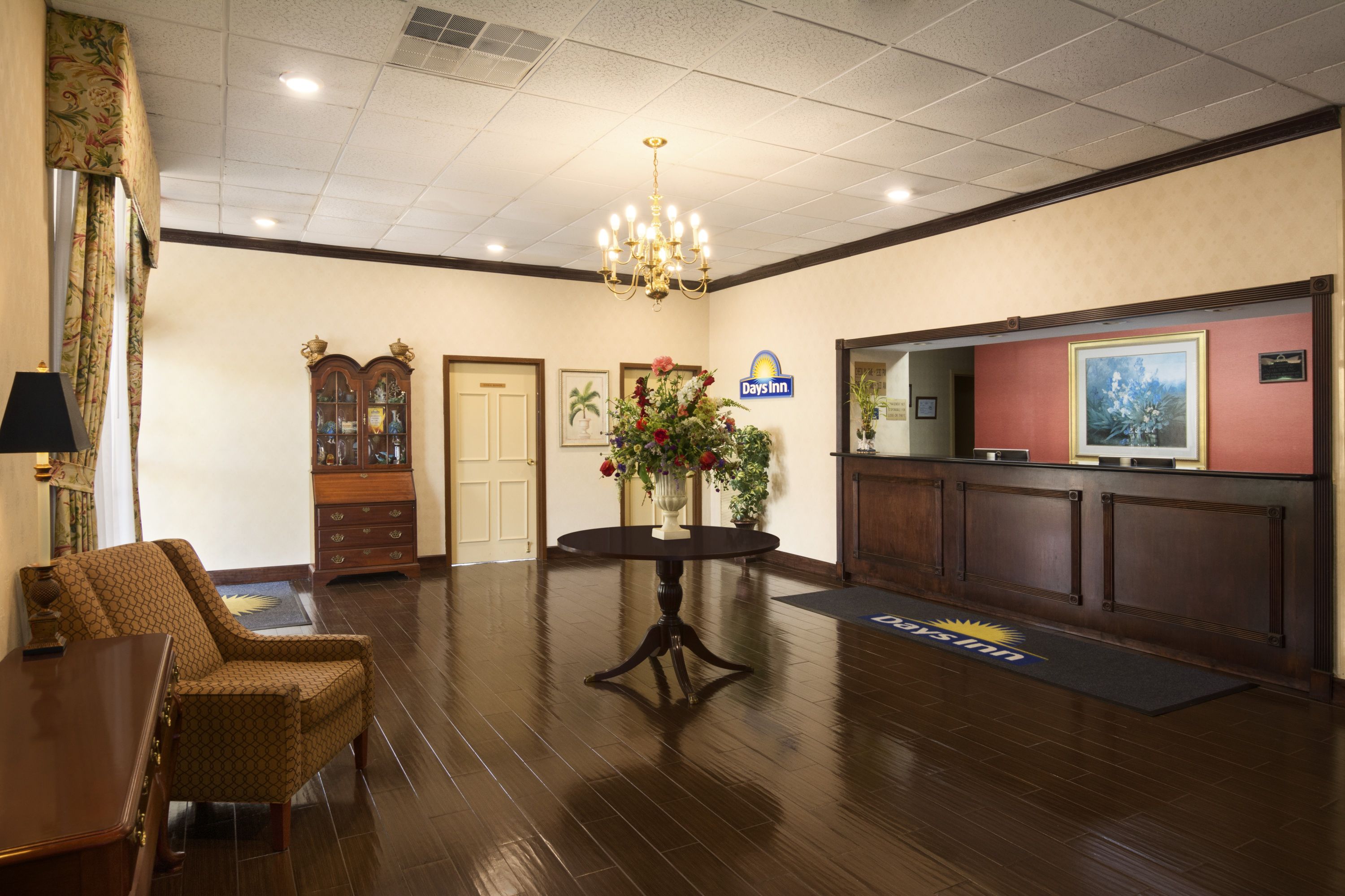 Days Inn by Wyndham Rome Downtown | Rome, GA Hotels