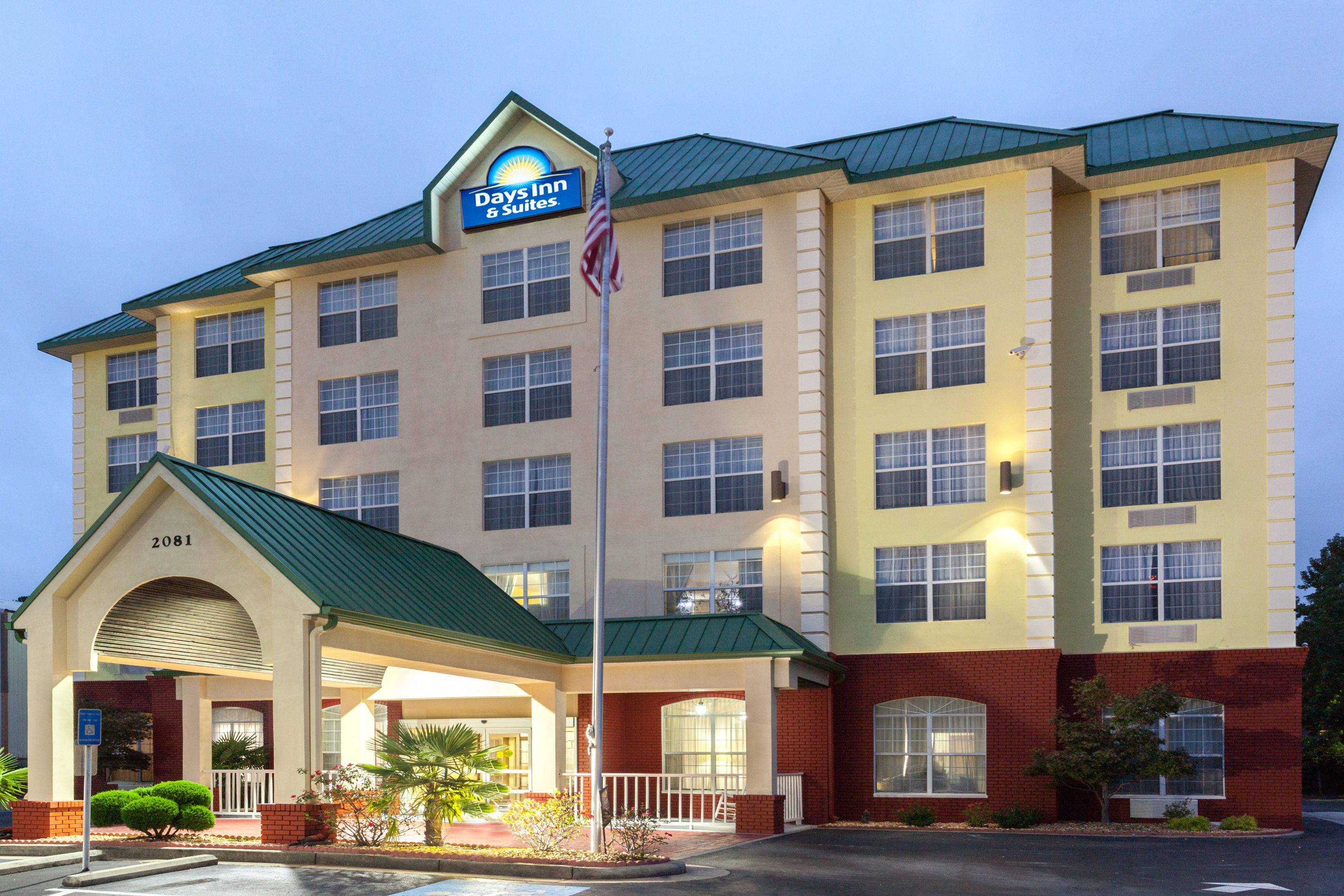 Days Inn & Suites by Wyndham Tucker/Northlake | Tucker, GA Hotels