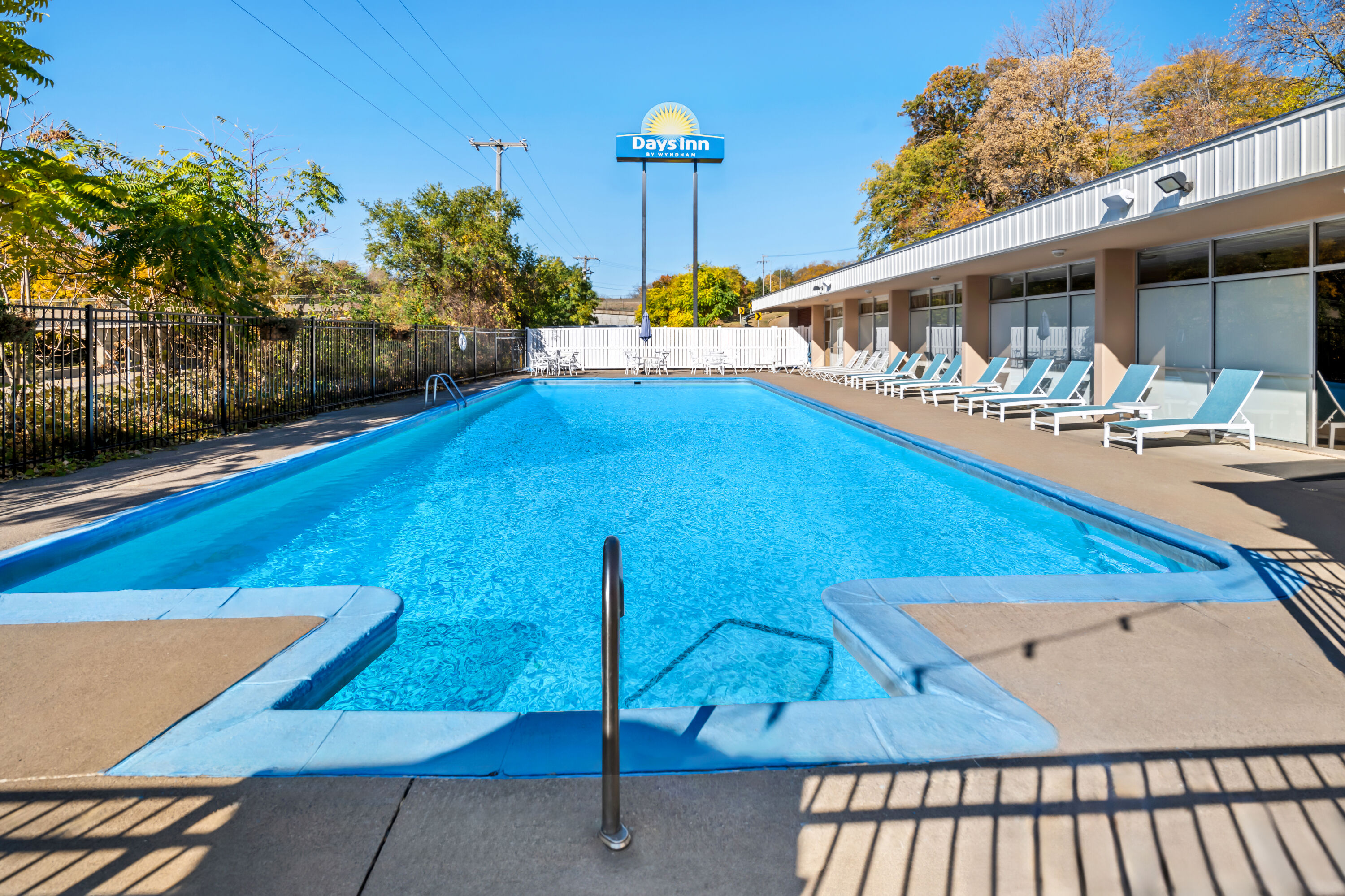 Days Inn by Wyndham Dubuque | Dubuque, IA Hotels