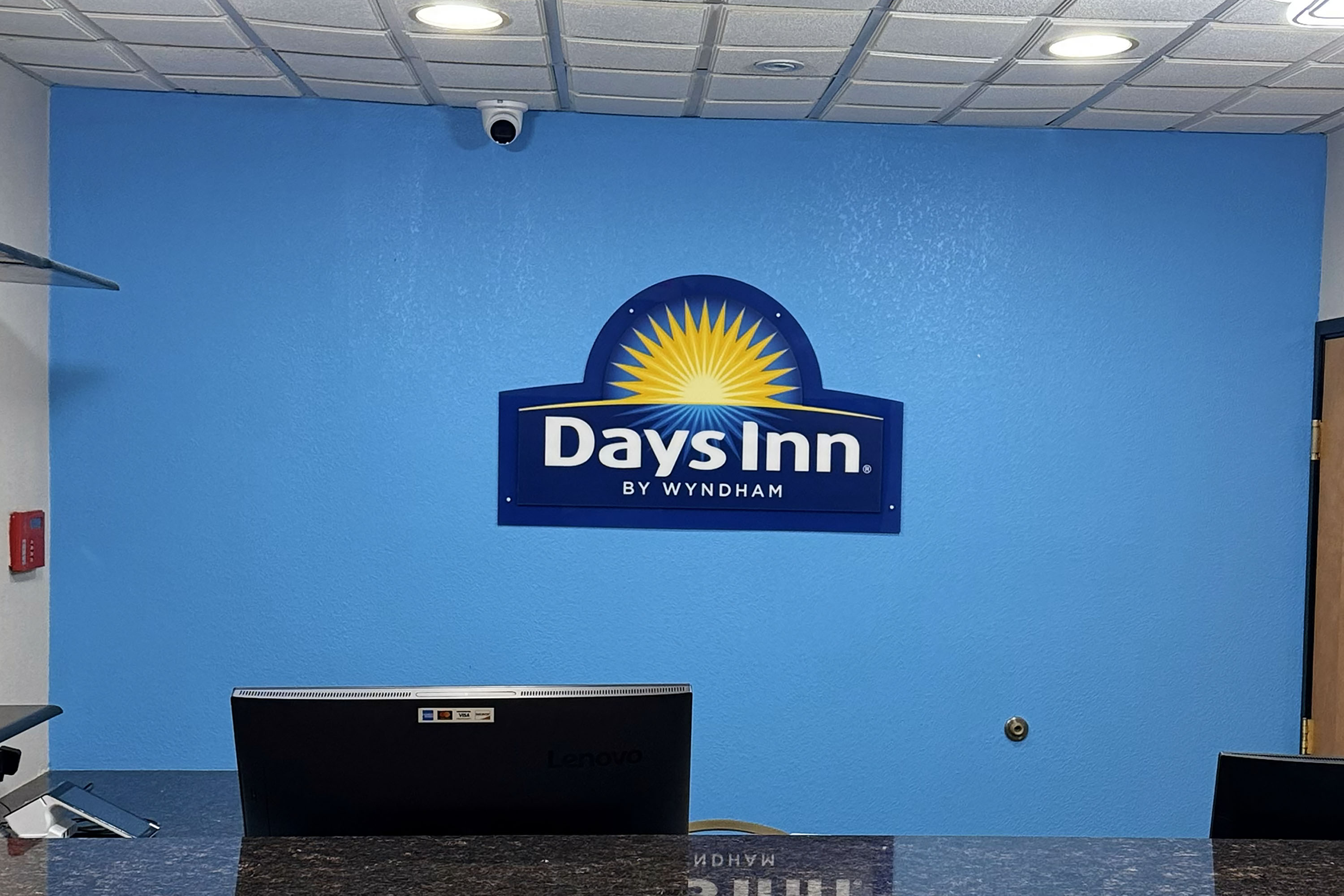days inn logo vector