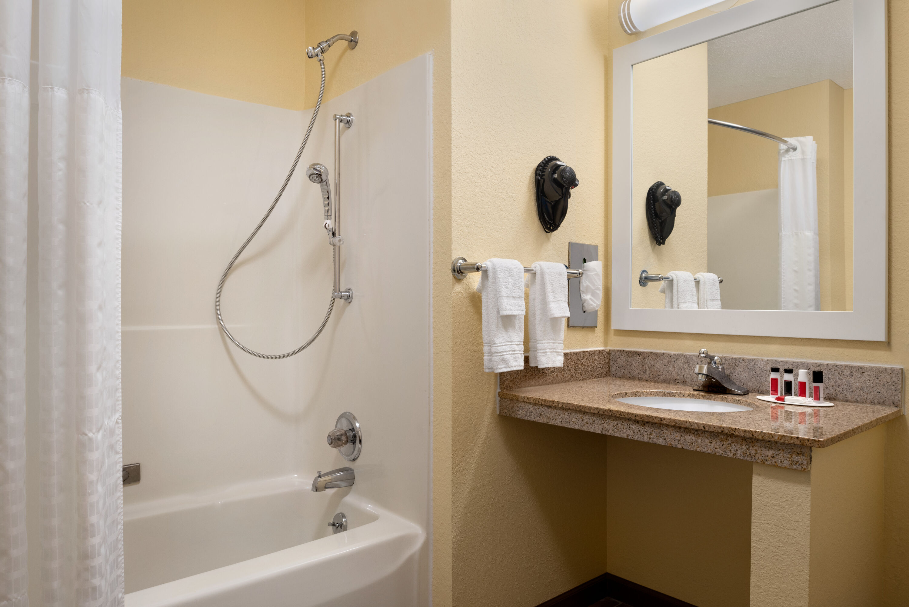 Days Inn & Suites by Wyndham Merrillville | Merrillville, IN Hotels