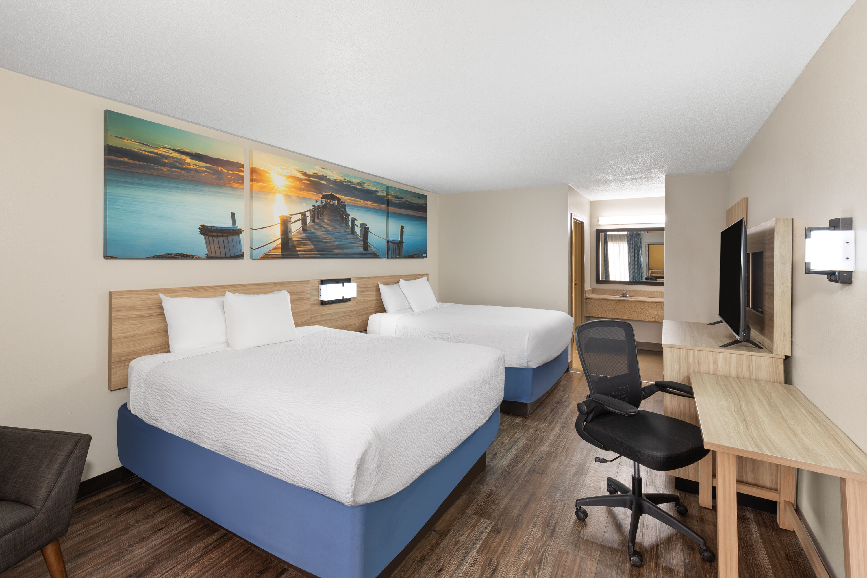 Days Inn by Wyndham Oak Grove/Ft. Campbell | Oak Grove, KY Hotels