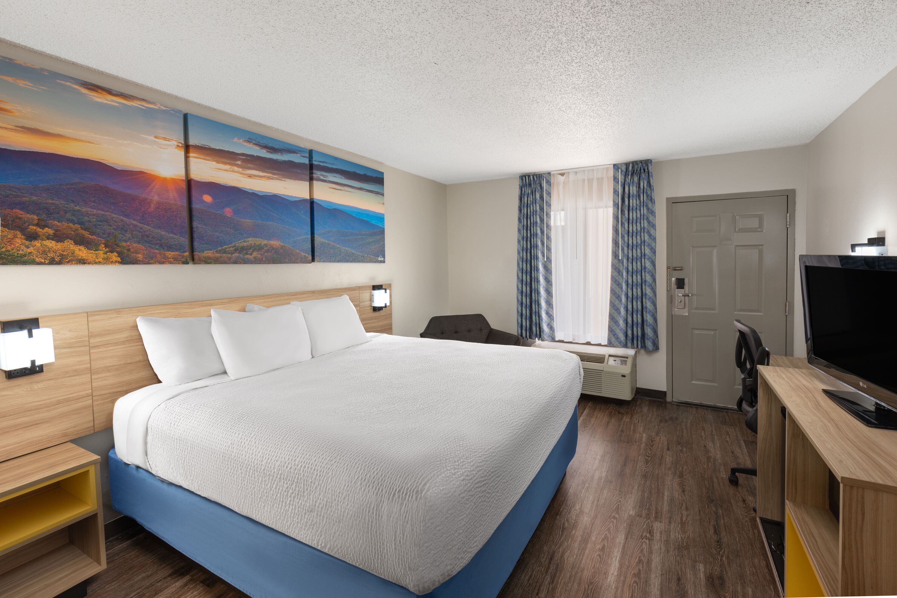 Days Inn by Wyndham Oak Grove/Ft. Campbell | Oak Grove, KY Hotels