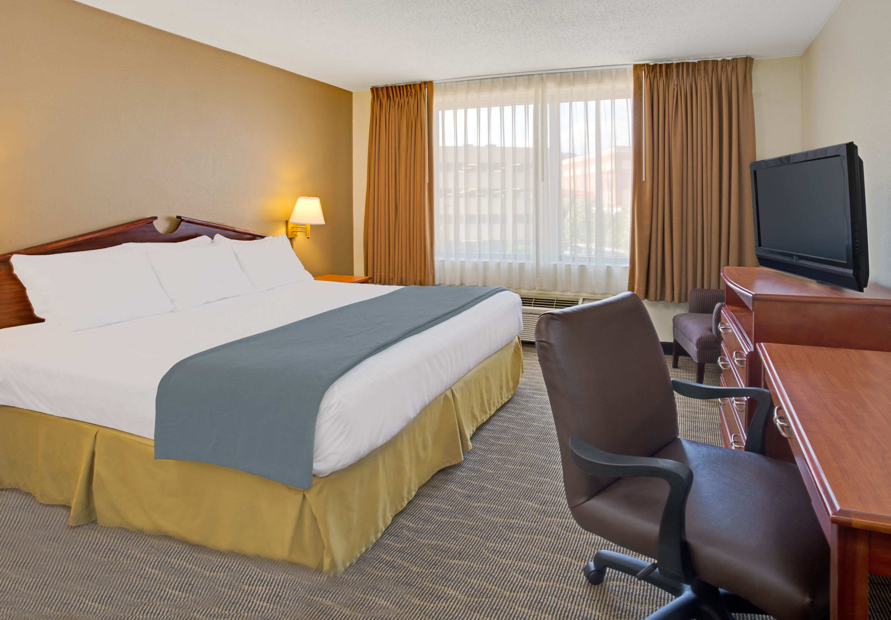 Days Inn by Wyndham Silver Spring | Silver Spring, MD Hotels