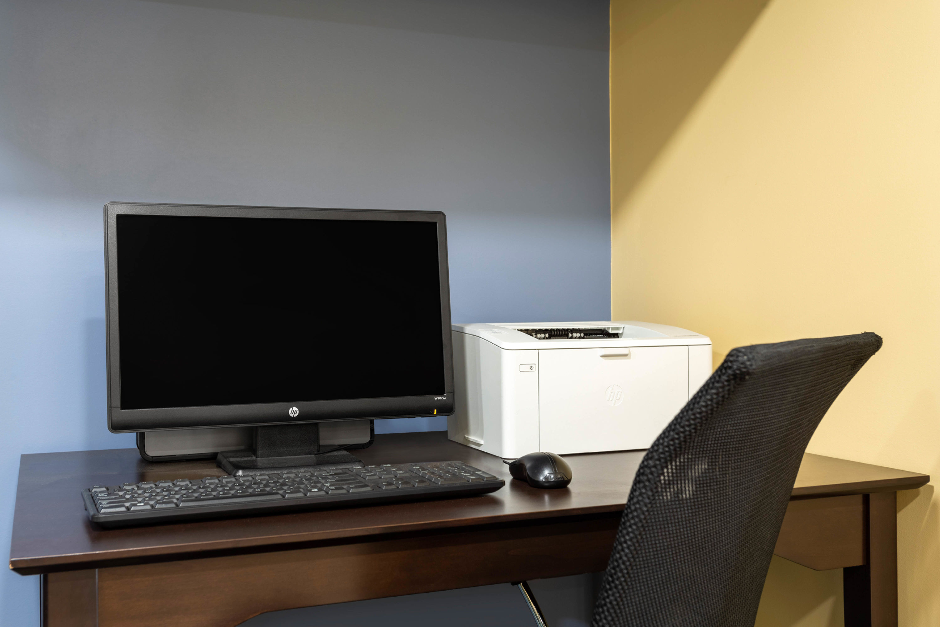 Days Inn by Wyndham Augusta | Augusta, ME Hotels