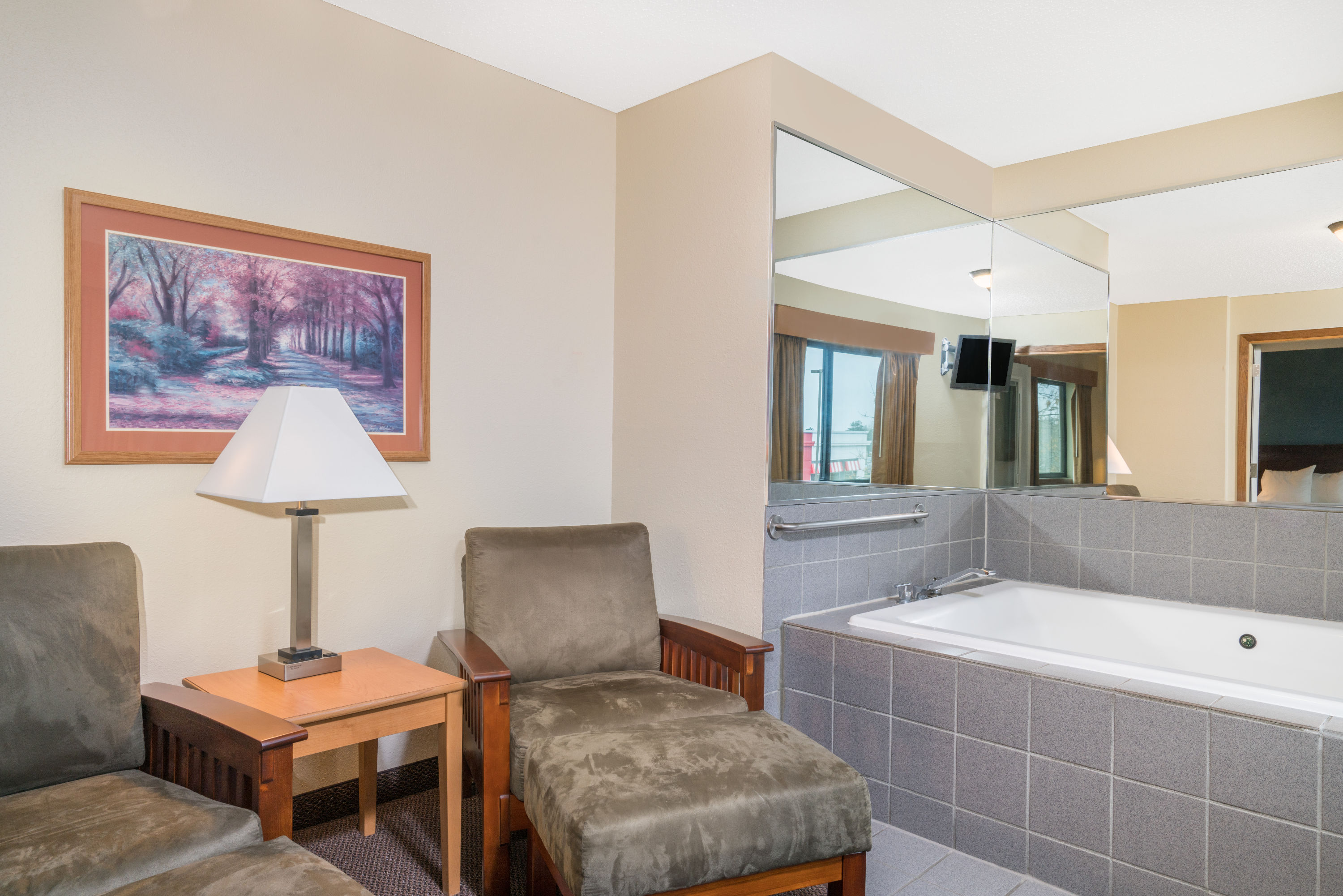 Days Inn & Suites by Wyndham Baxter Brainerd Area | Baxter, MN Hotels