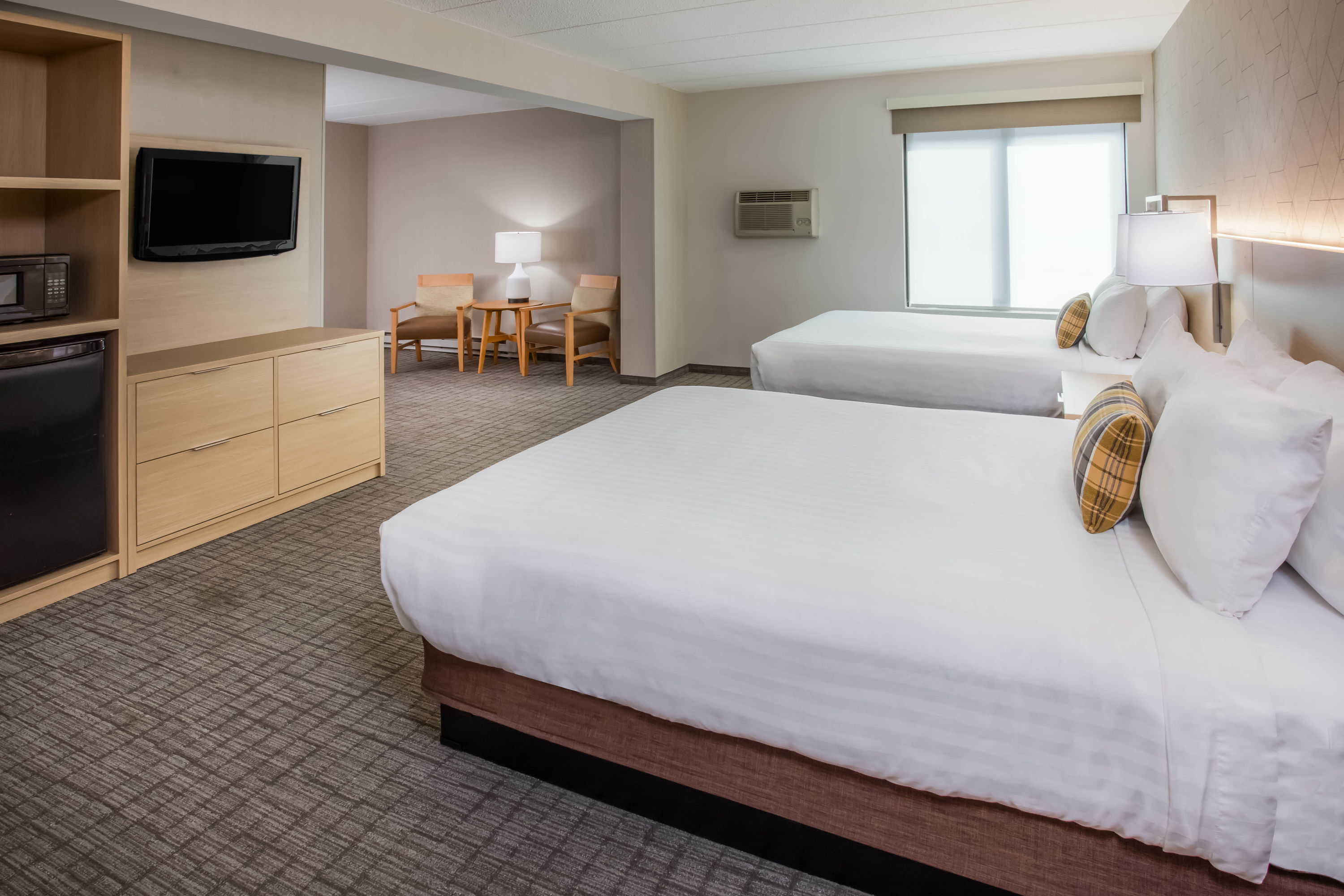 Days Inn & Suites by Wyndham Duluth by the Mall | Duluth, MN Hotels