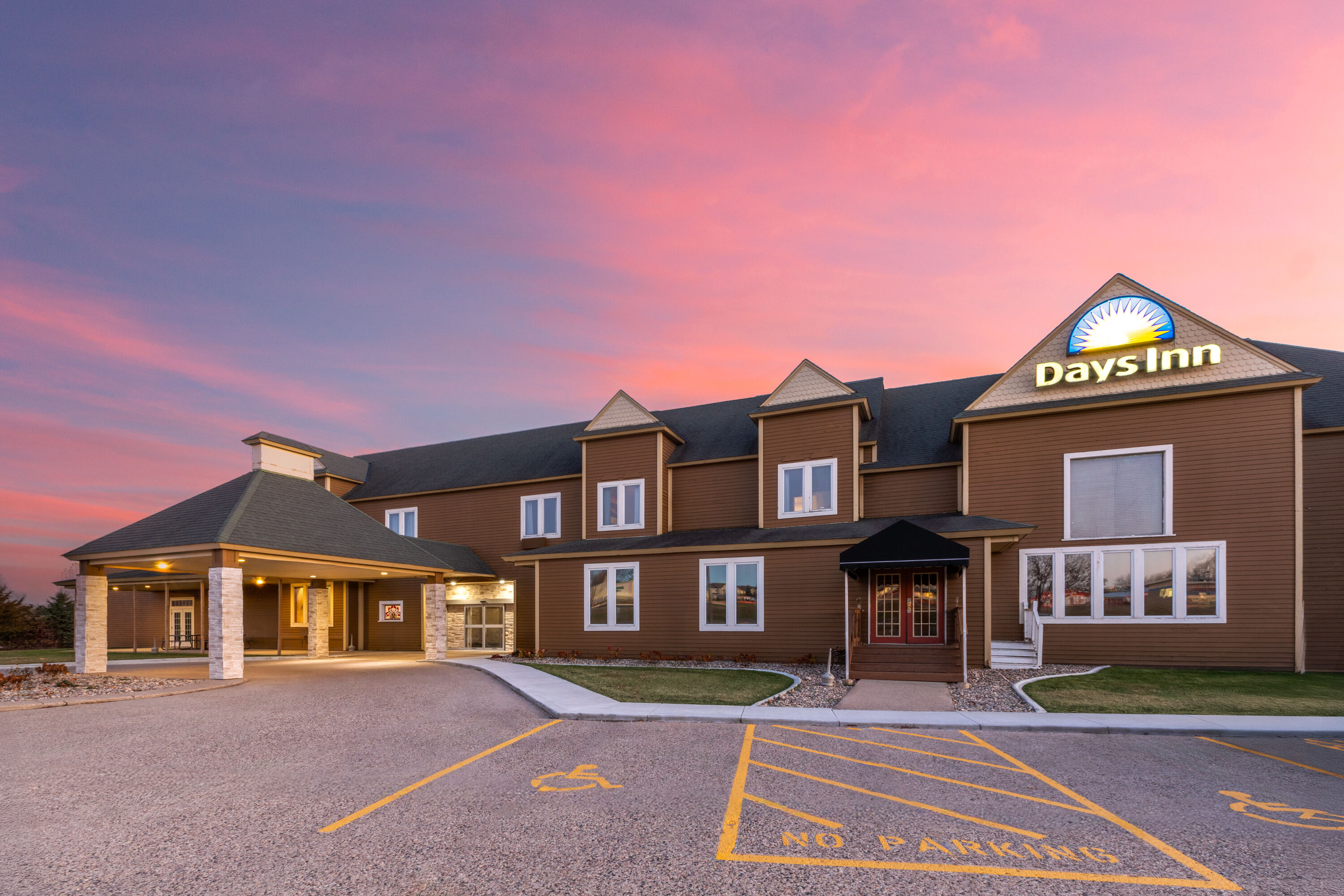Days Inn by Wyndham Hutchinson | Hutchinson, MN Hotels