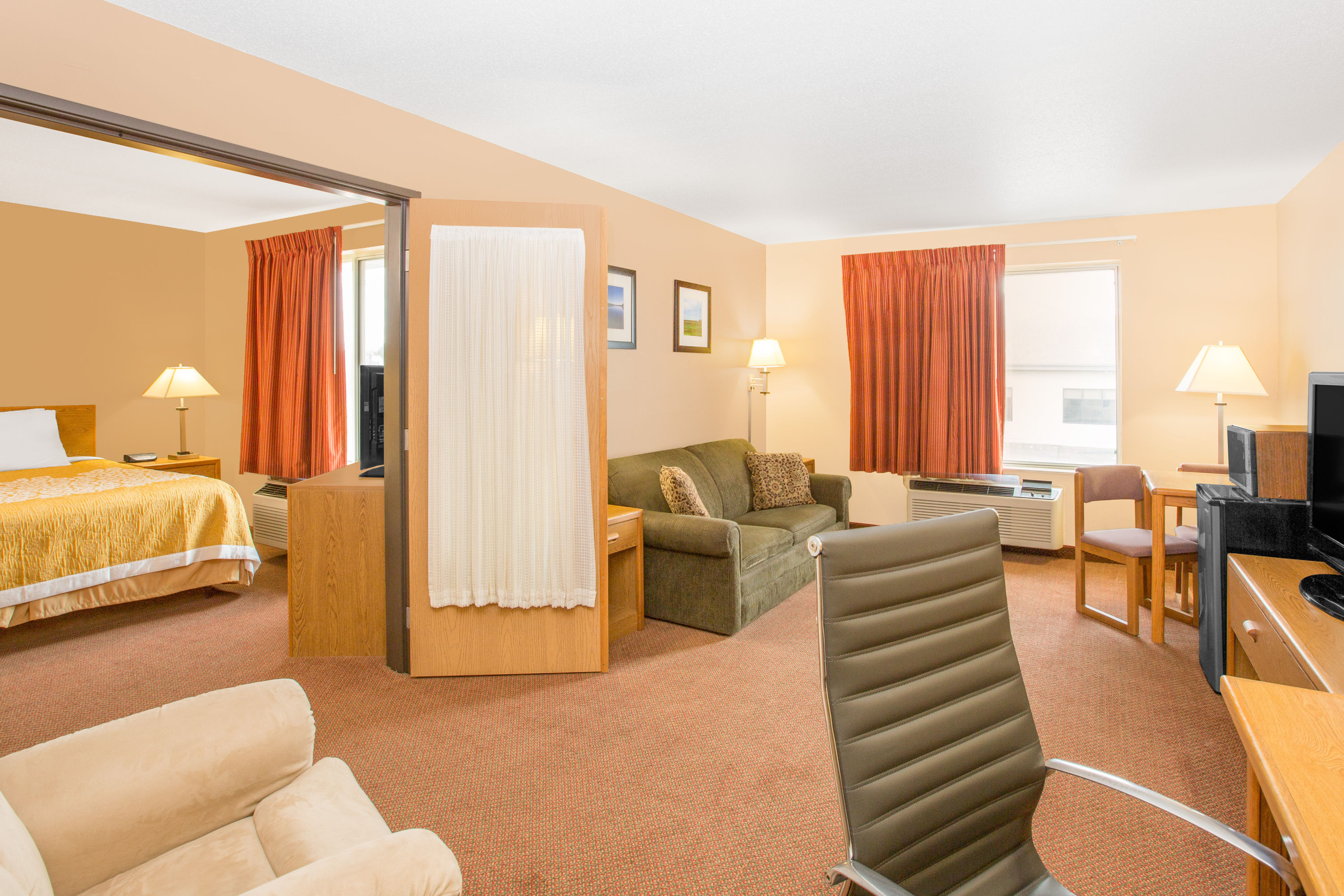 Days Inn by Wyndham Worthington | Worthington, MN Hotels