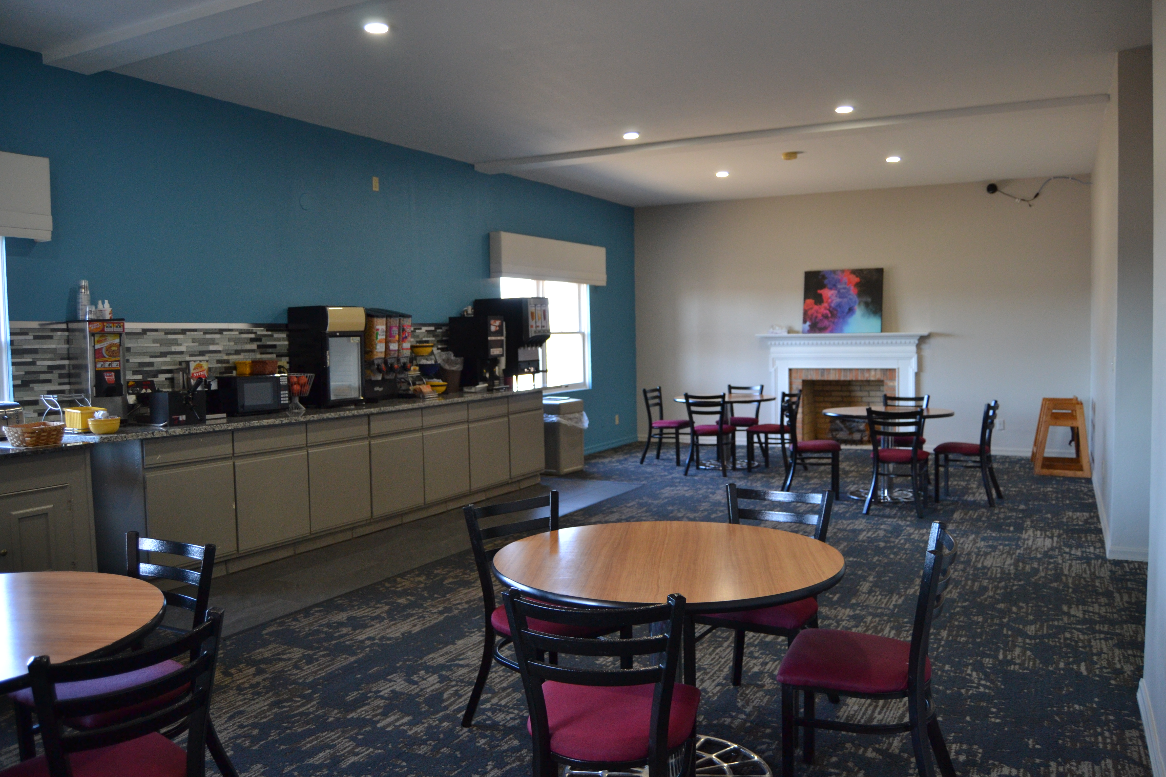 Days Inn & Suites by Wyndham Sikeston | Sikeston, MO Hotels