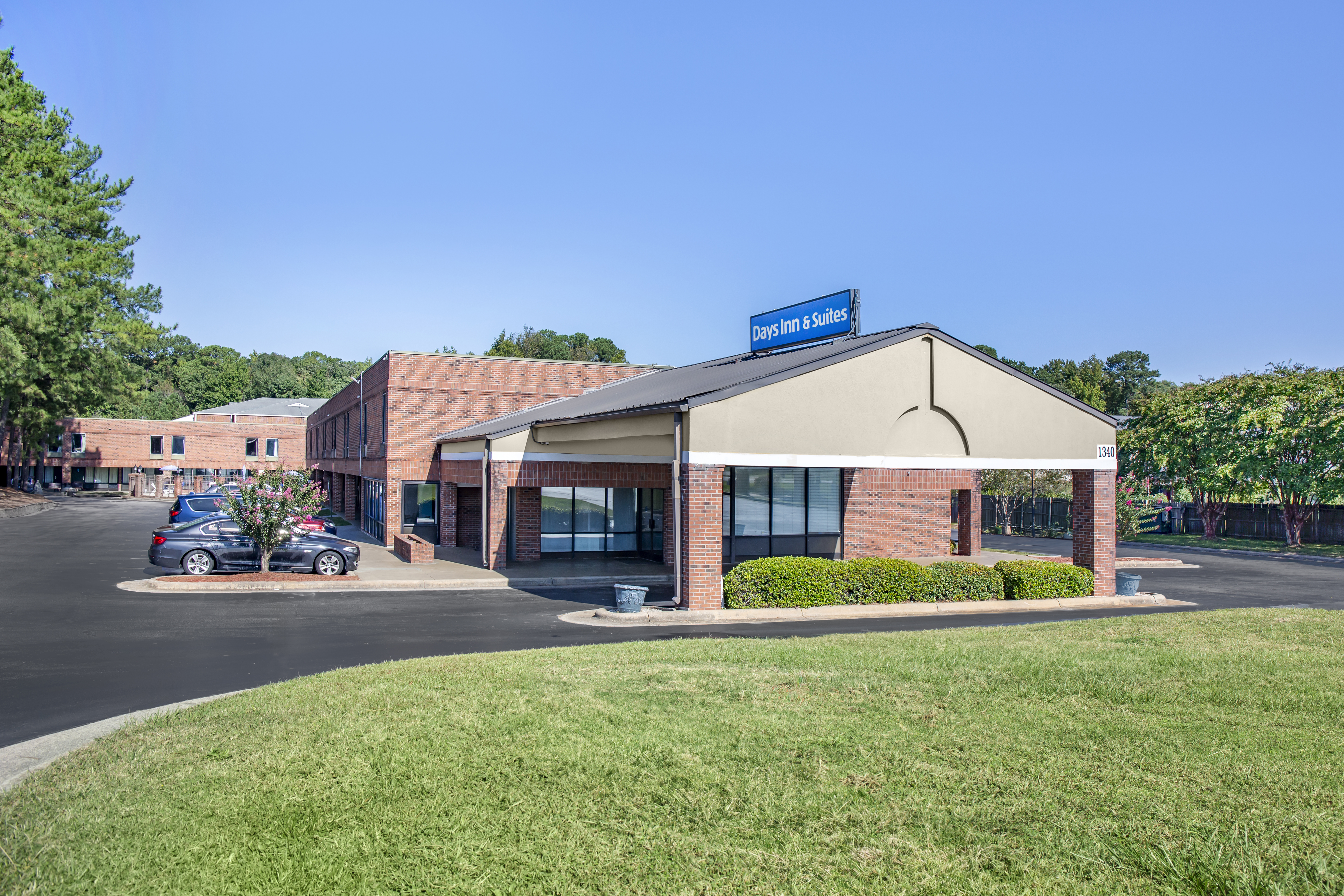 Days Inn & Suites by Wyndham Rocky Mount Golden East | Rocky Mount, NC ...