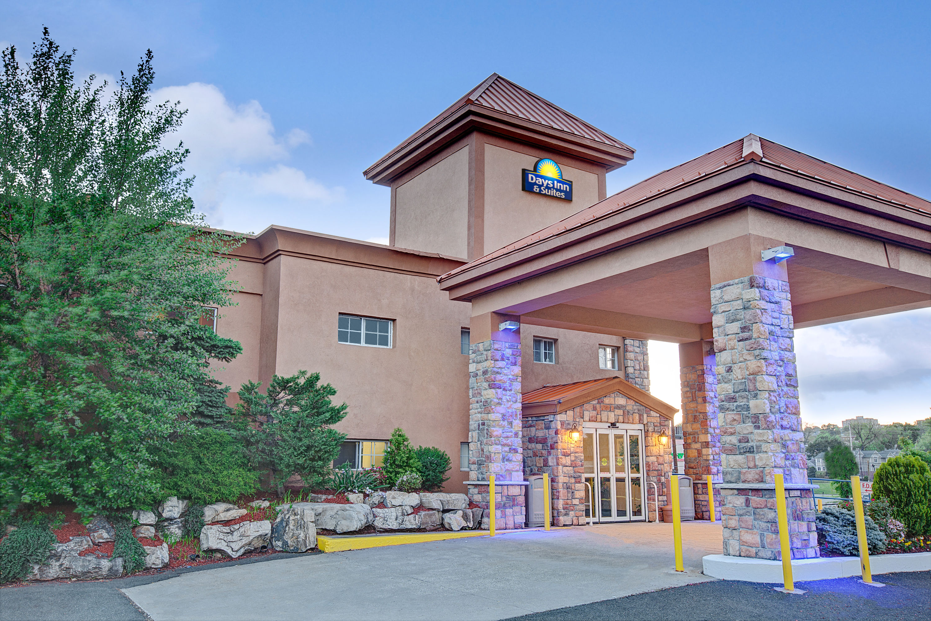 Days Inn by Wyndham Ridgefield NJ | Ridgefield, NJ Hotels