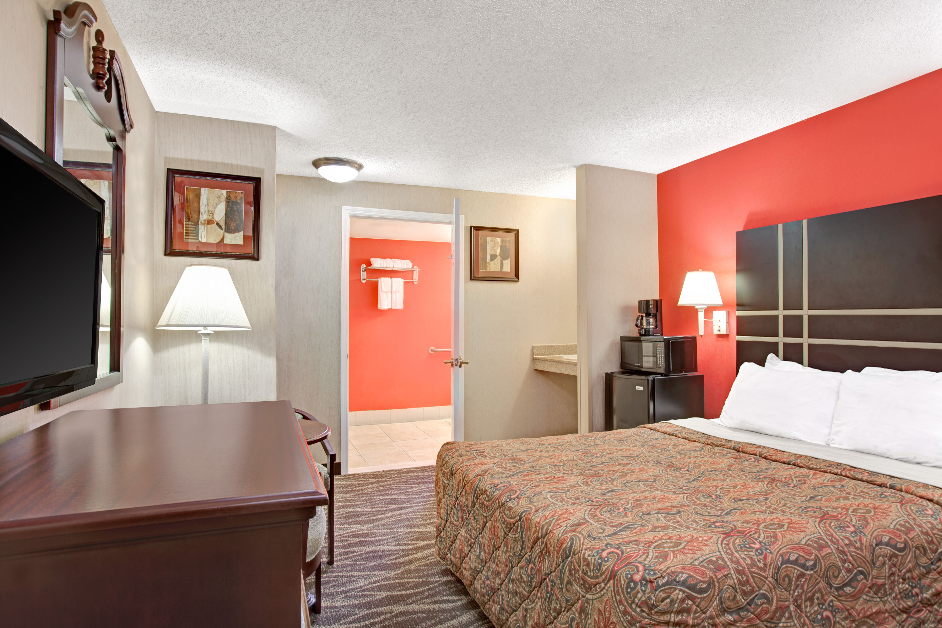 Days Inn by Wyndham Ridgefield NJ | Ridgefield, NJ Hotels
