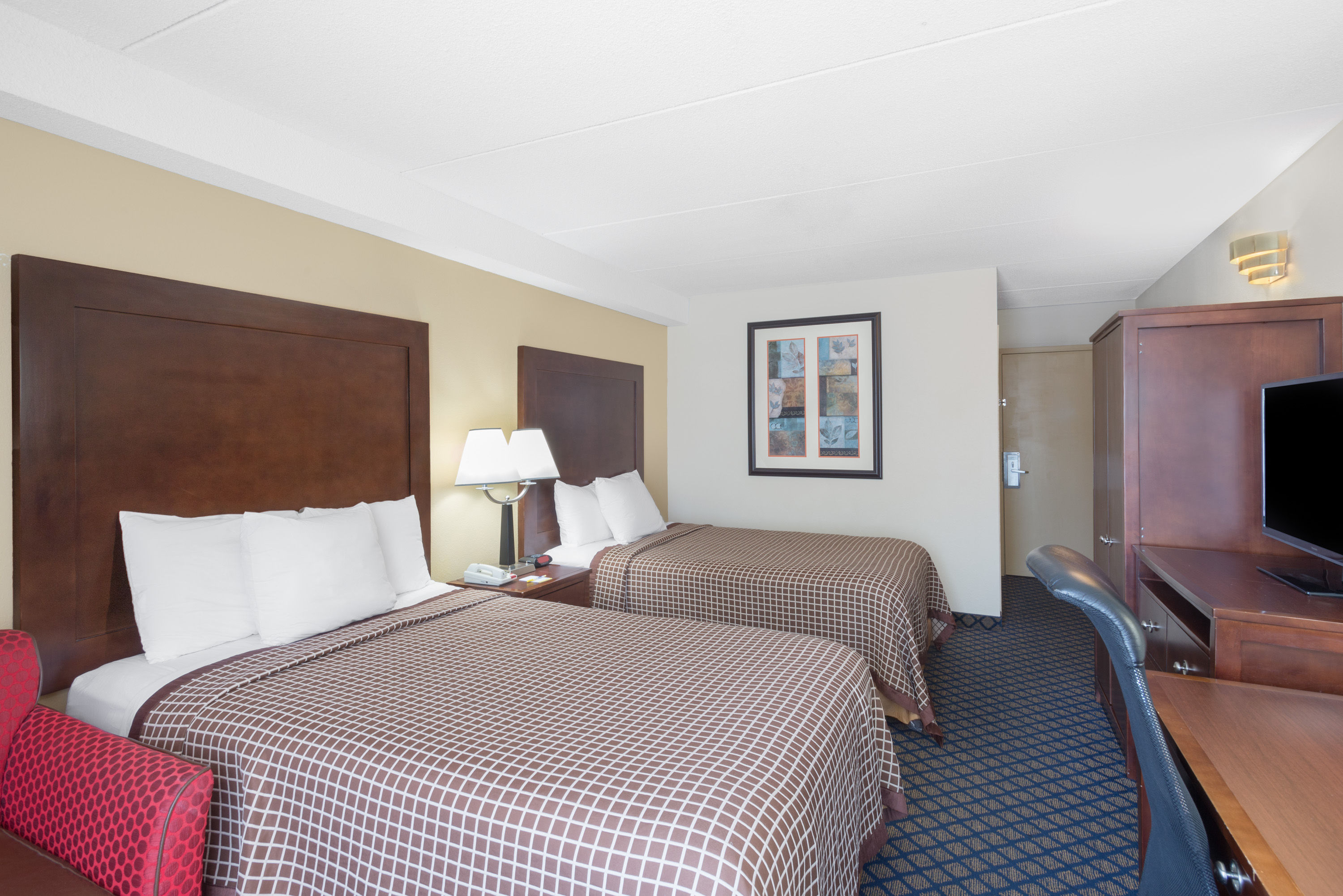 Days Inn by Wyndham Geneva/Finger Lakes | Geneva, NY Hotels
