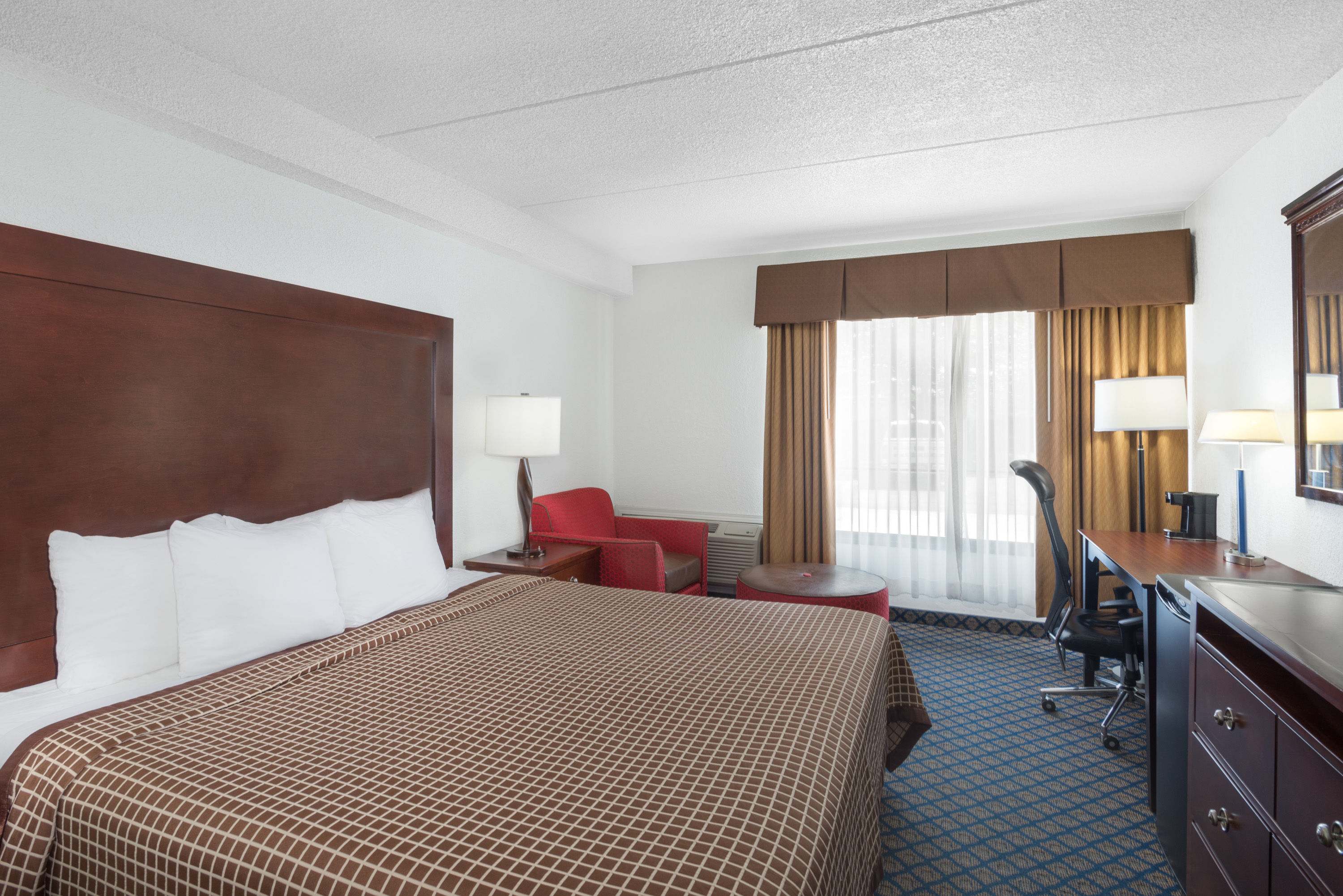 Days Inn by Wyndham Geneva/Finger Lakes | Geneva, NY Hotels