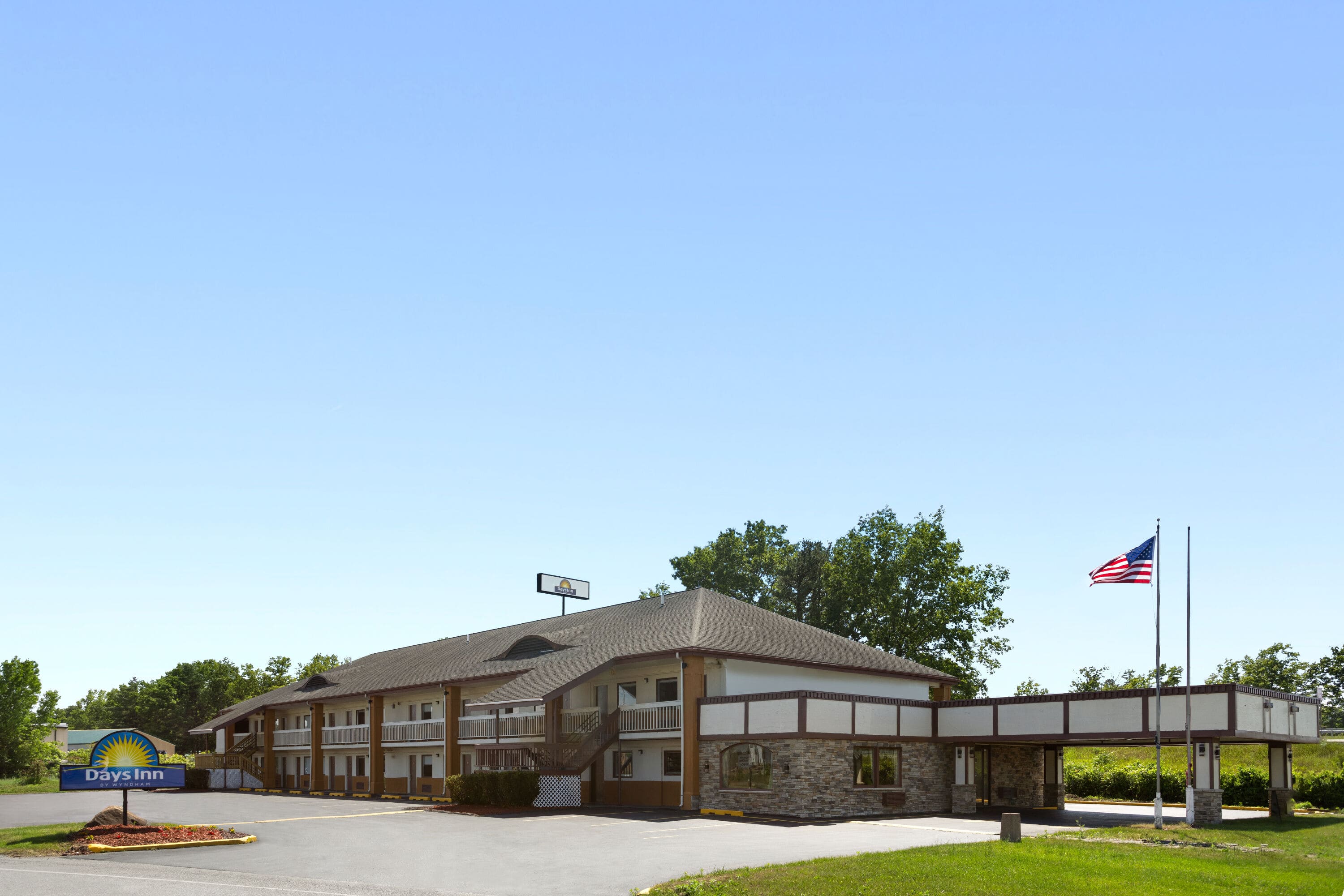 Days Inn by Wyndham Queensbury/Lake George | Queensbury, NY Hotels