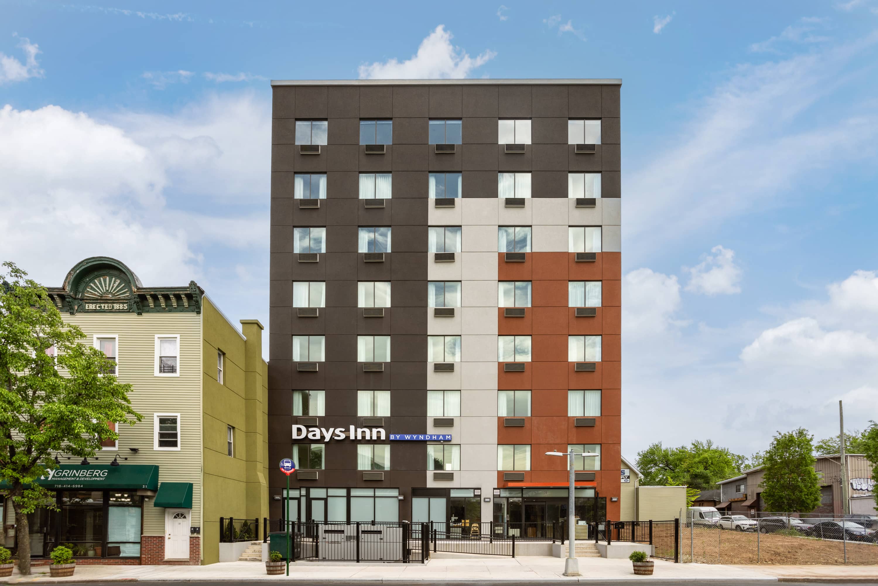 Days Inn by Wyndham Staten Island | Staten Island, NY Hotels