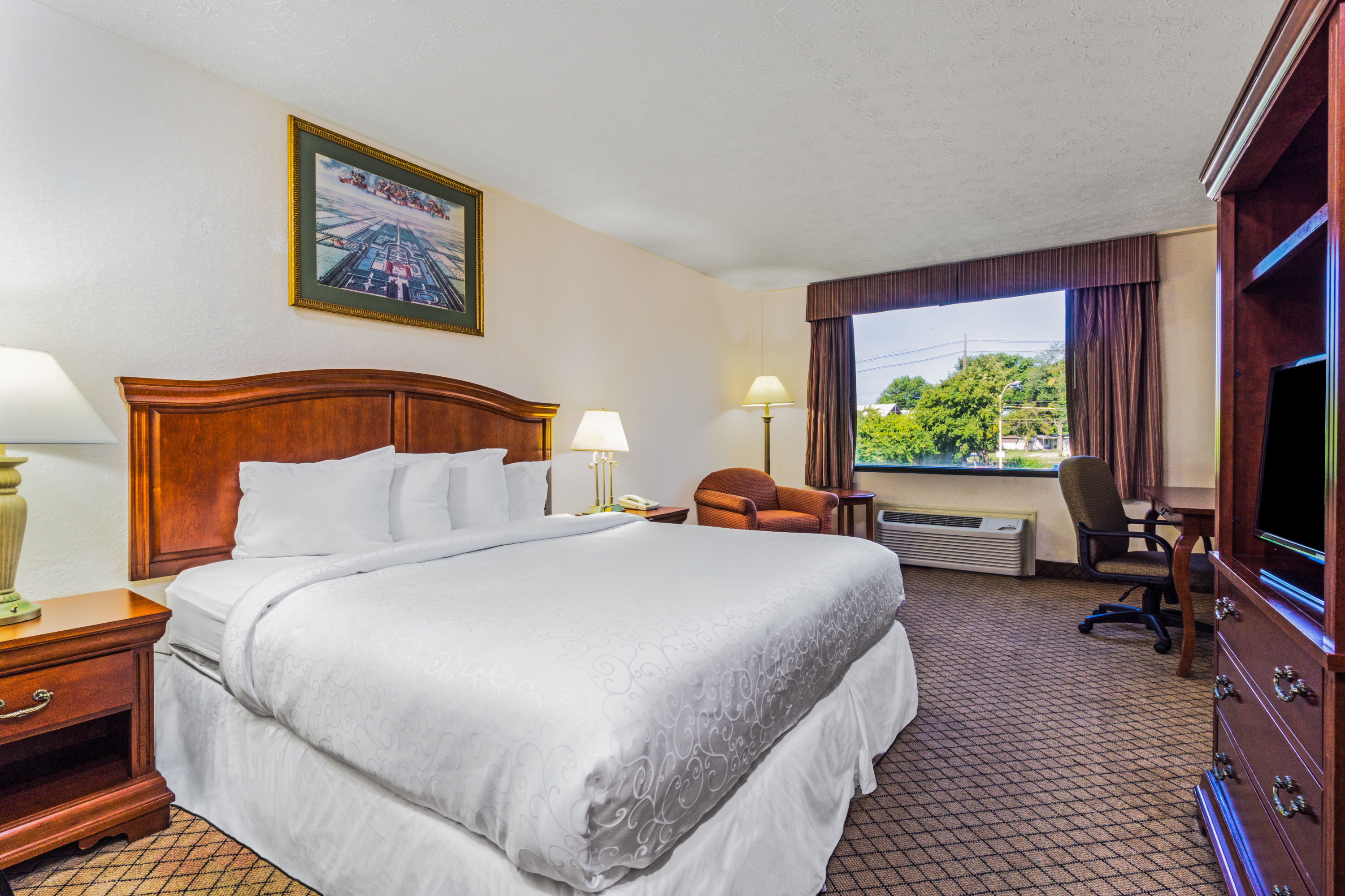 Days Inn by Wyndham Columbus Airport | Columbus, OH Hotels