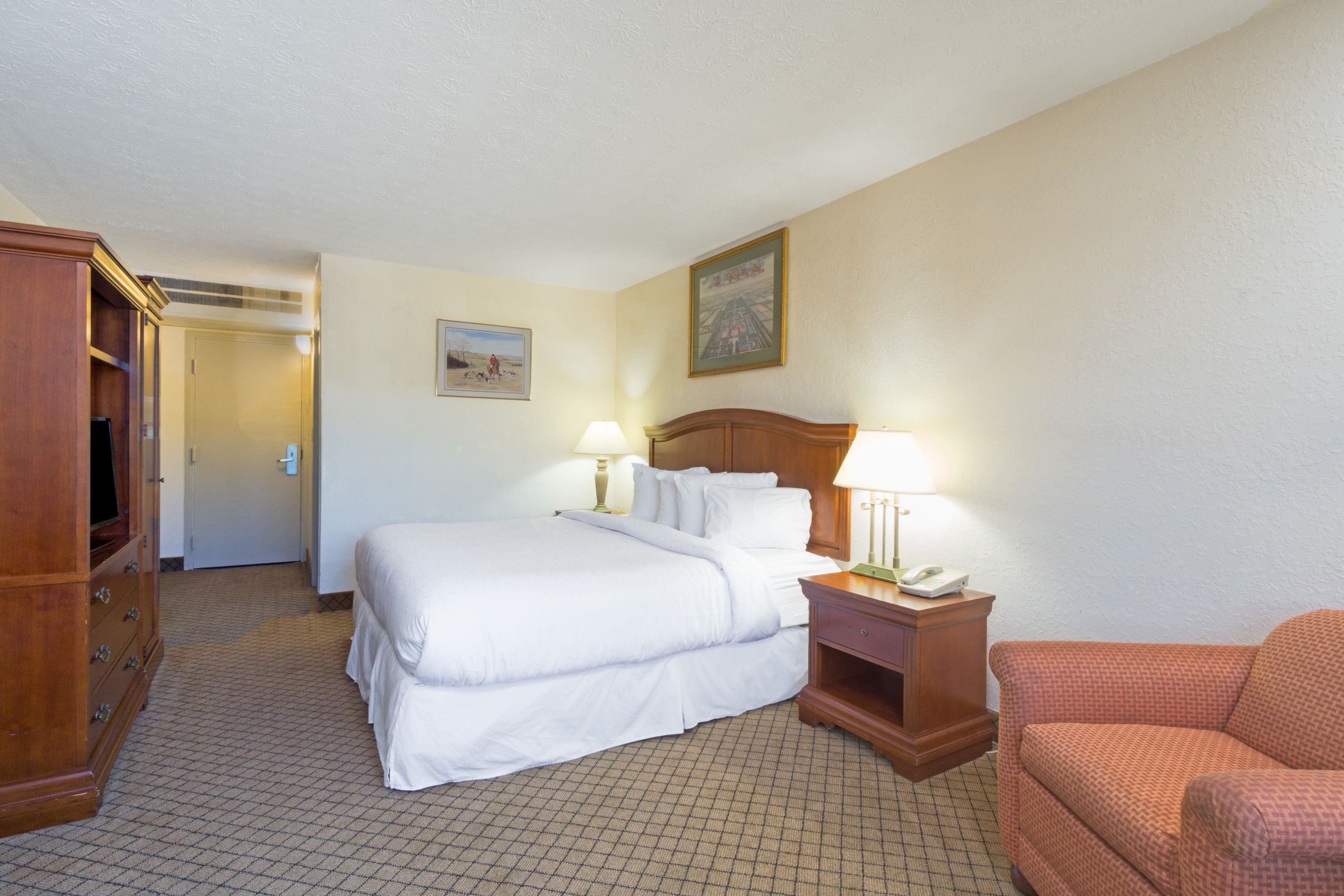 Days Inn by Wyndham Columbus Airport | Columbus, OH Hotels