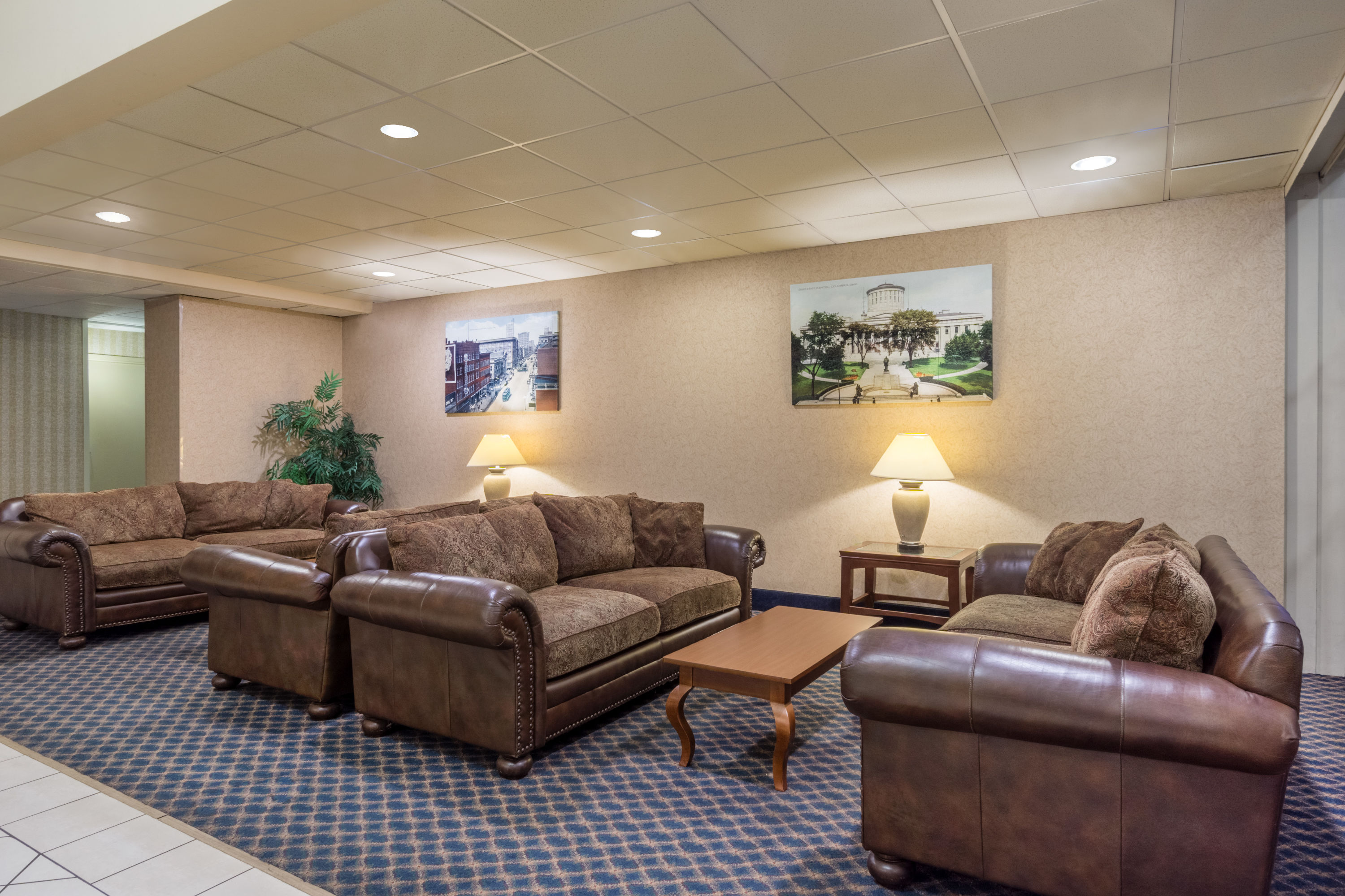 Days Inn by Wyndham Columbus Airport | Columbus, OH Hotels