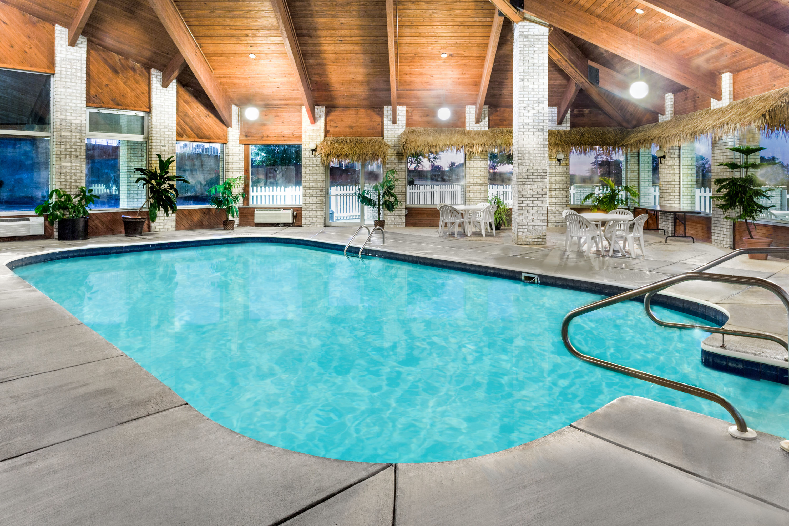 Days Inn by Wyndham Jackson | Jackson, OH Hotels
