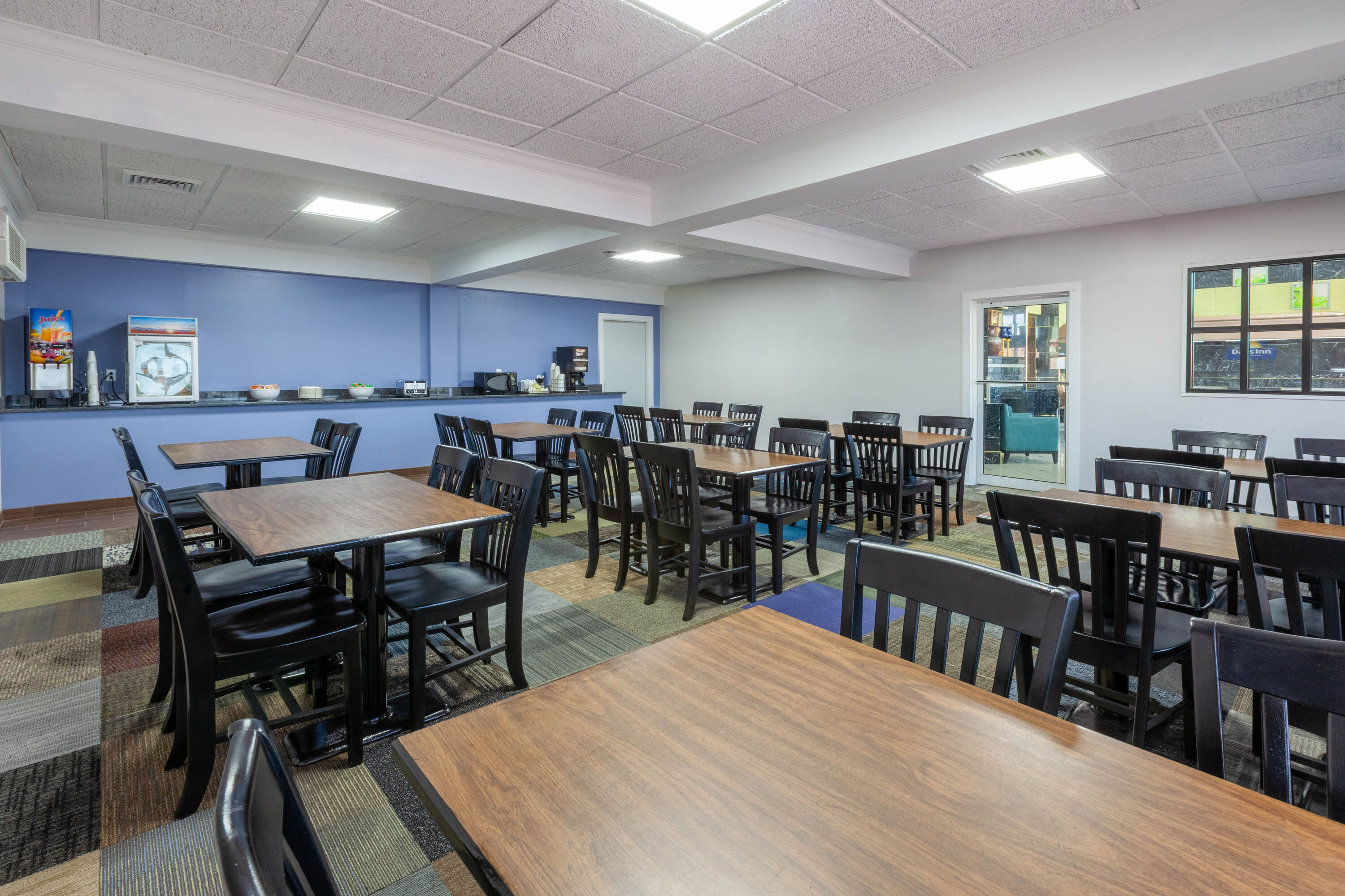 Days Inn by Wyndham Sandusky / Cedar Point | Sandusky, OH Hotels