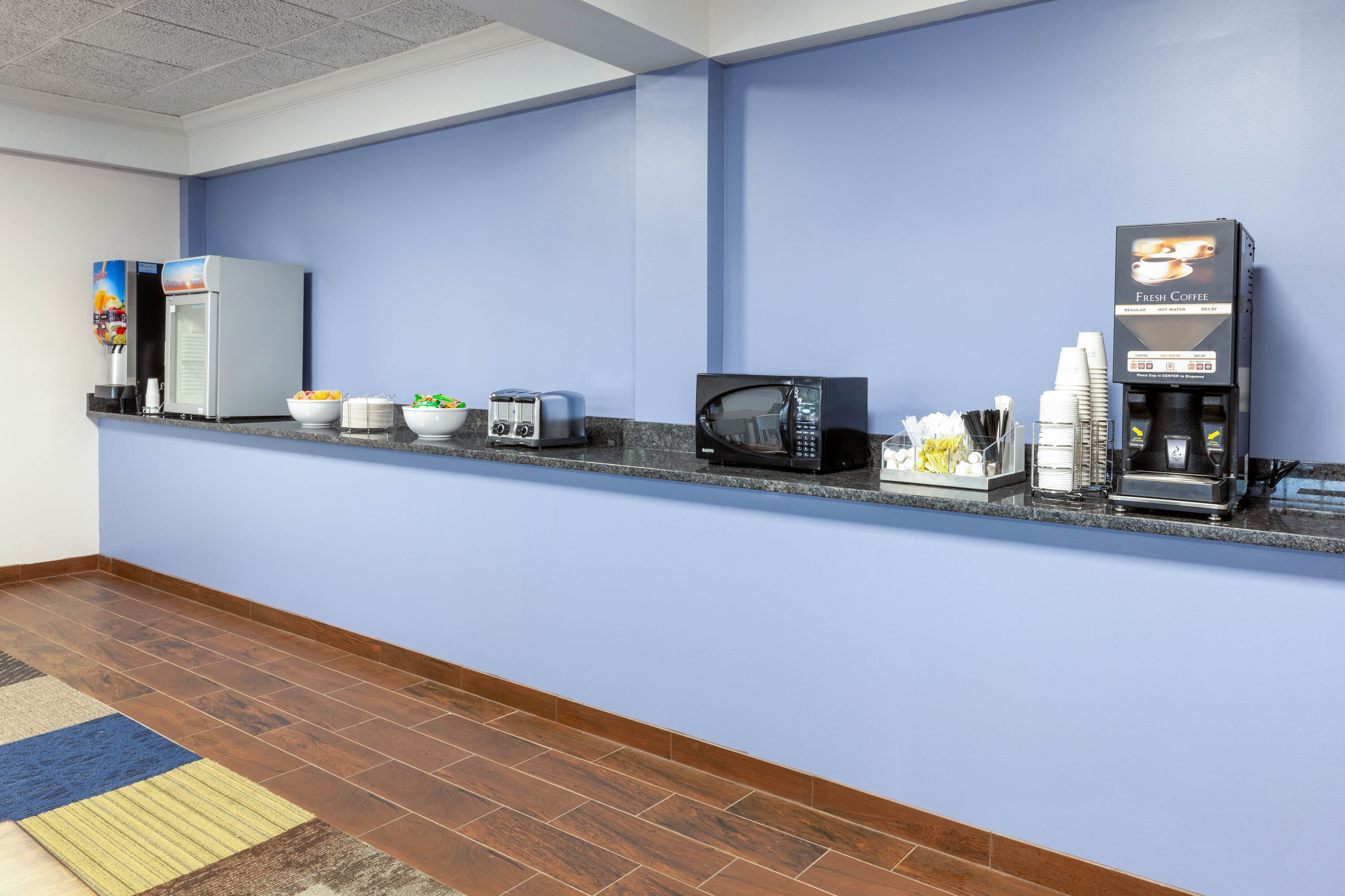 Days Inn by Wyndham Sandusky / Cedar Point | Sandusky, OH Hotels