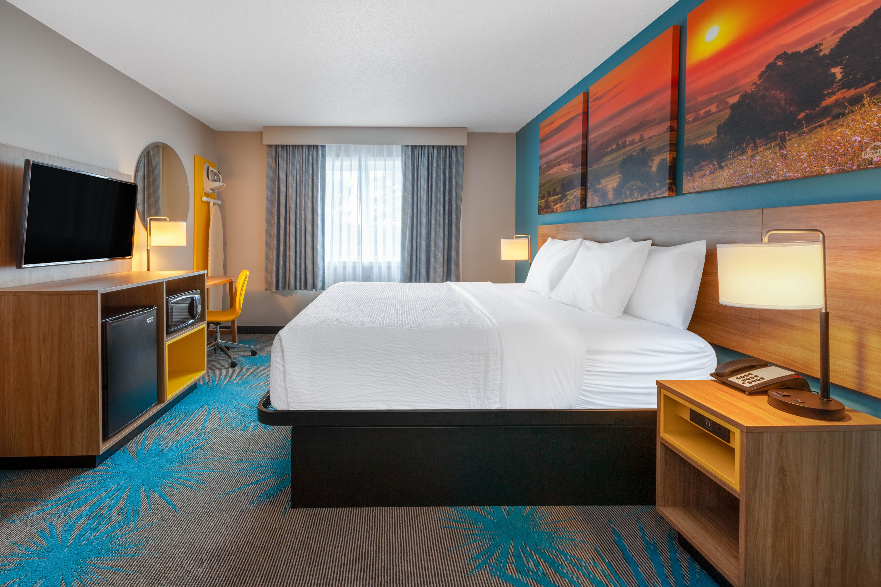 Days Inn by Wyndham Sandusky / Cedar Point | Sandusky, OH Hotels