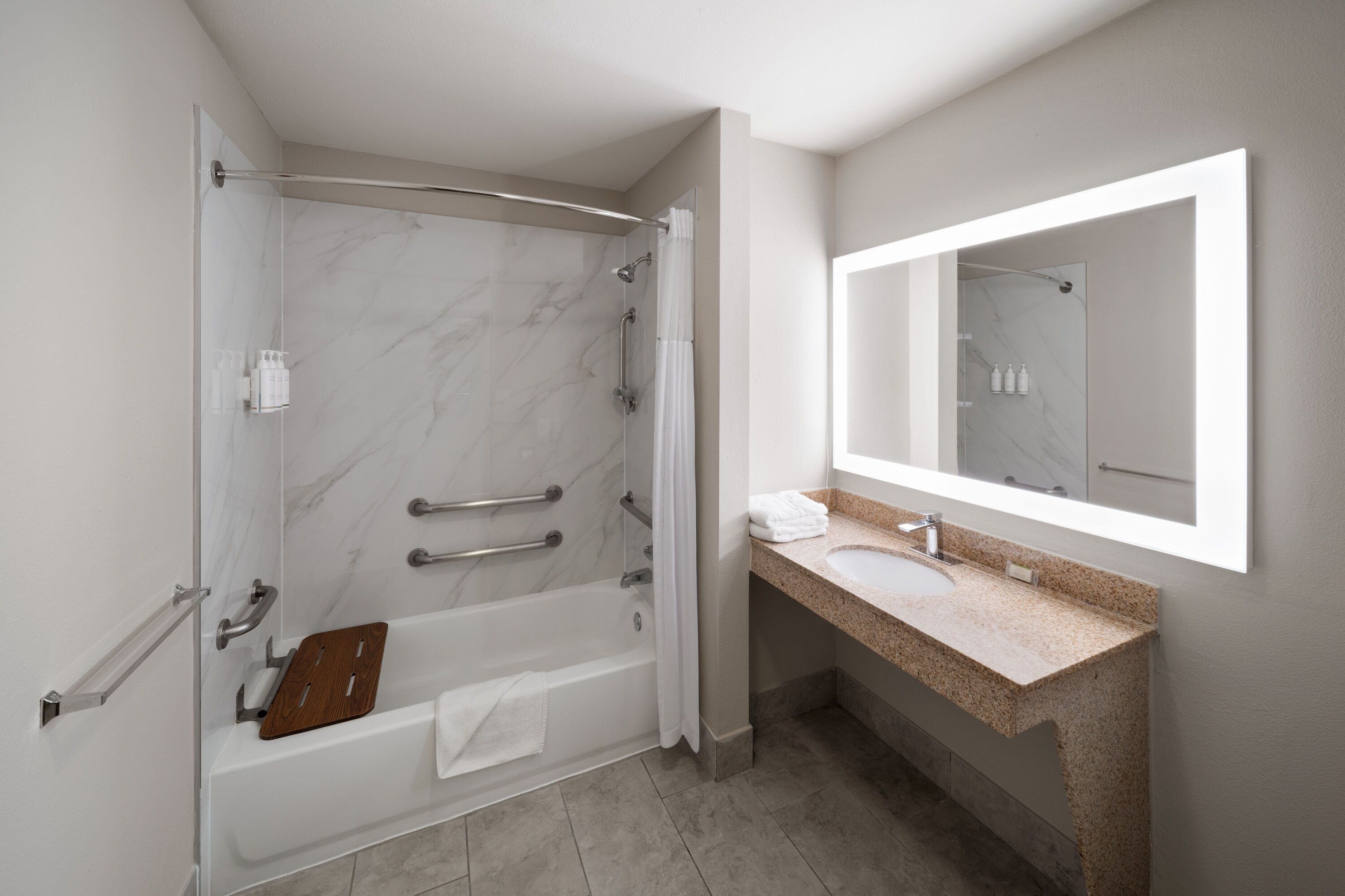 Days Inn by Wyndham Tulsa Central | Tulsa, OK Hotels