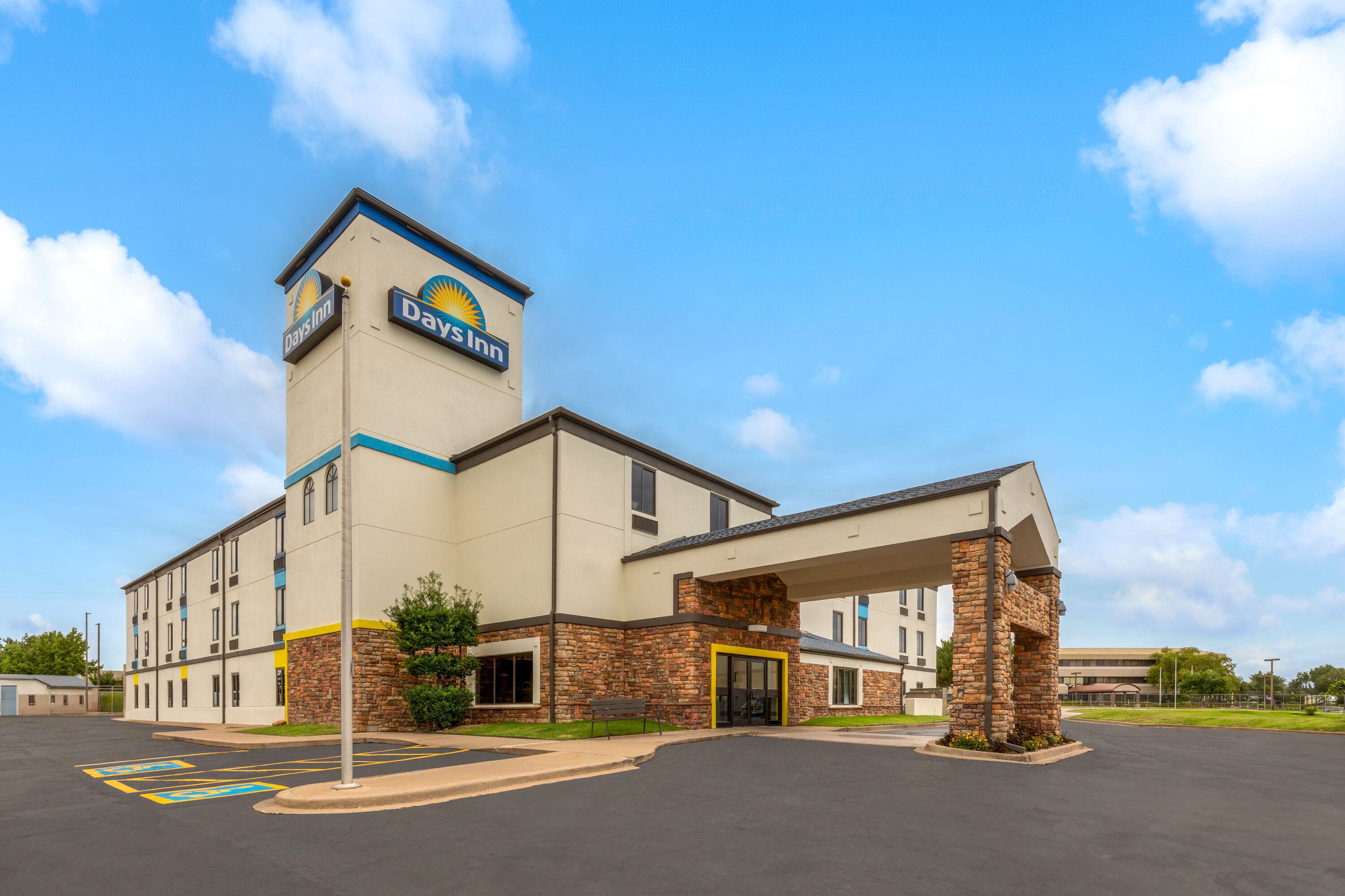 Days Inn by Wyndham Tulsa Central | Tulsa, OK Hotels
