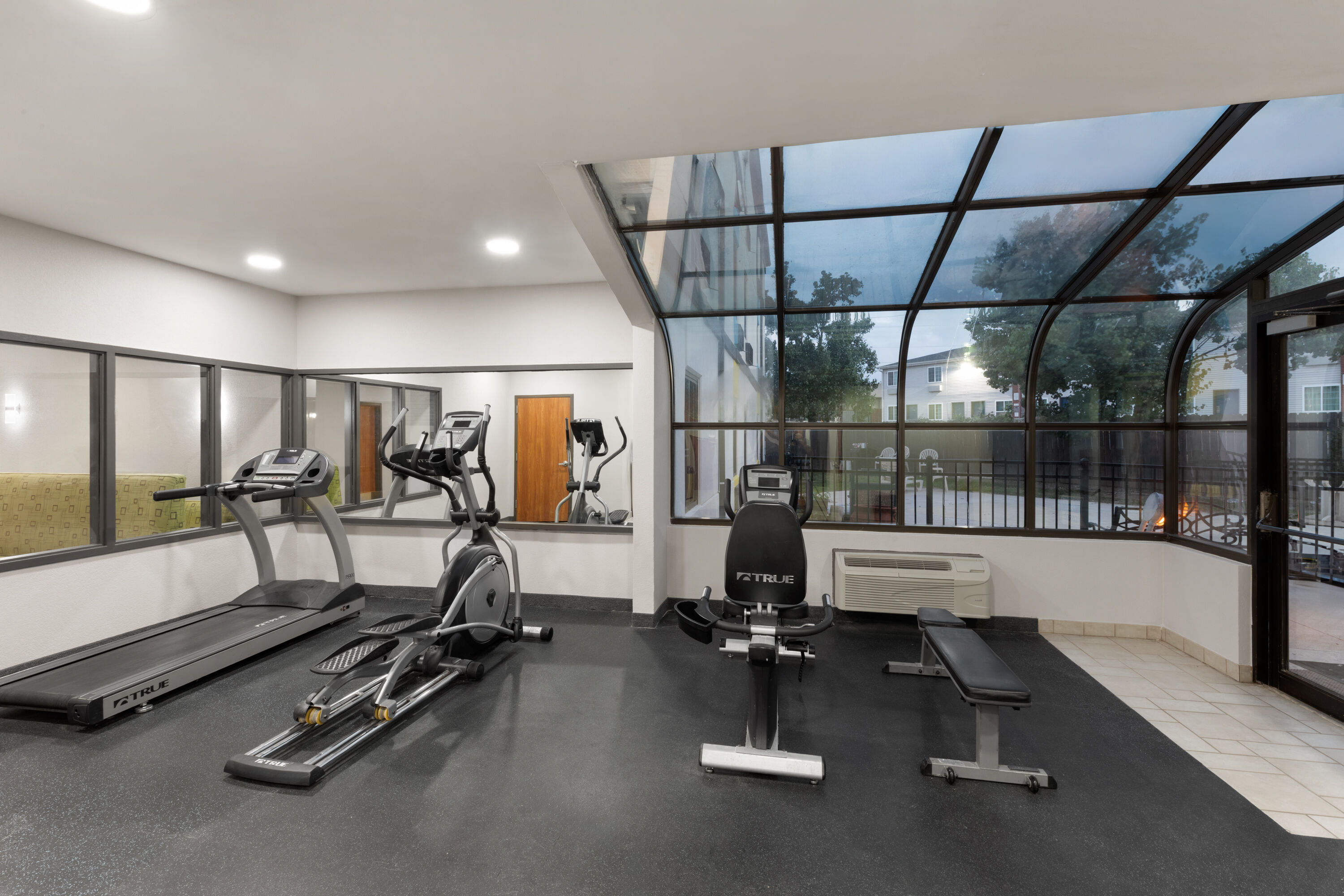 Days Inn by Wyndham Tulsa Central | Tulsa, OK Hotels